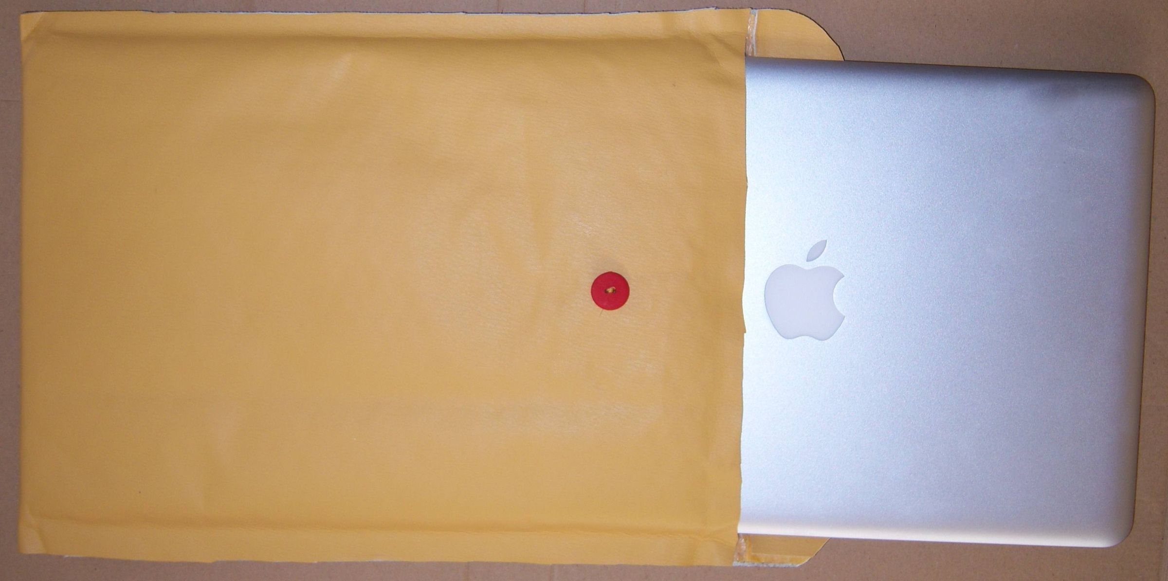 DIY Macbook Air Padded Vinyl Envelope Sleeve for Less Than $10.00 : 9 ...