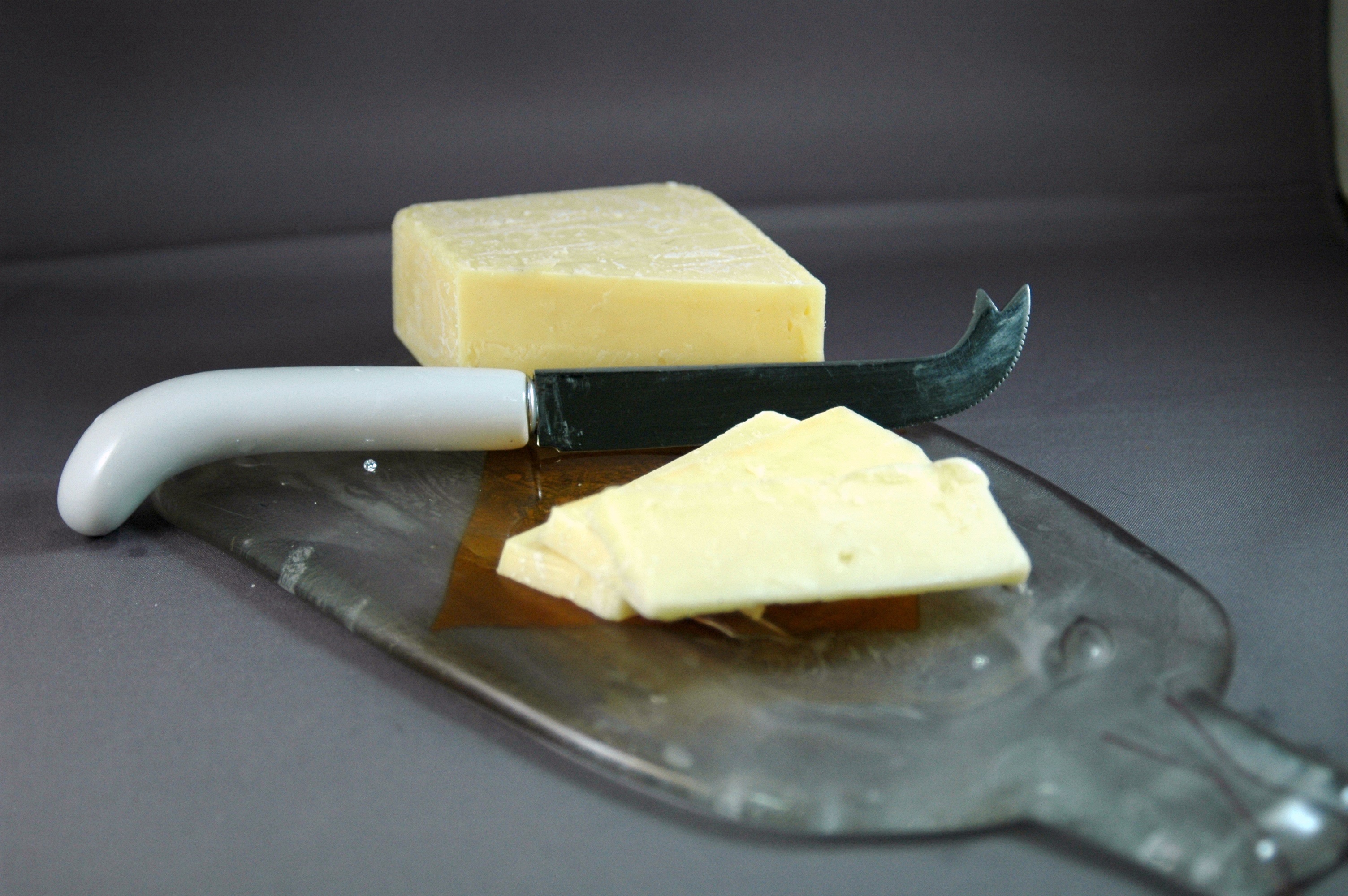 Recycled Glass Bottle Cheese Tray : 6 Steps (with Pictures) - Instructables