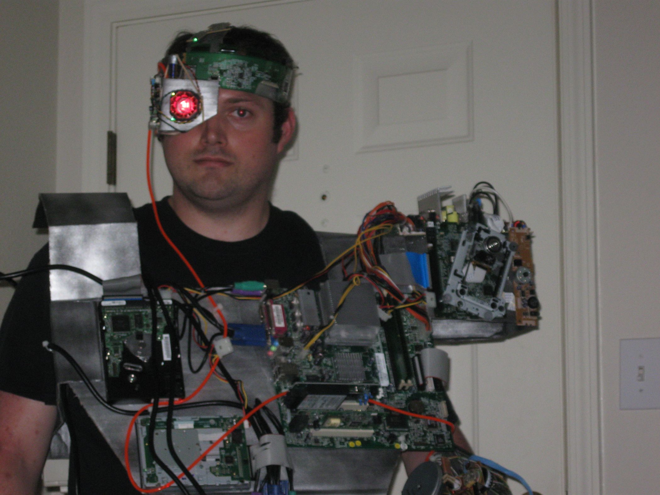 Awesome & Cheap Cyborg Costume : 5 Steps - Instructables