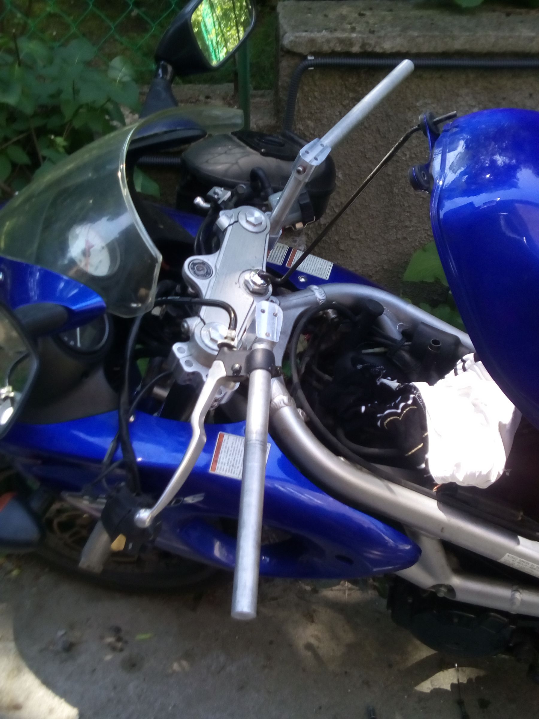 SV 650 S Handlebar Conversion : 5 Steps (with Pictures) - Instructables