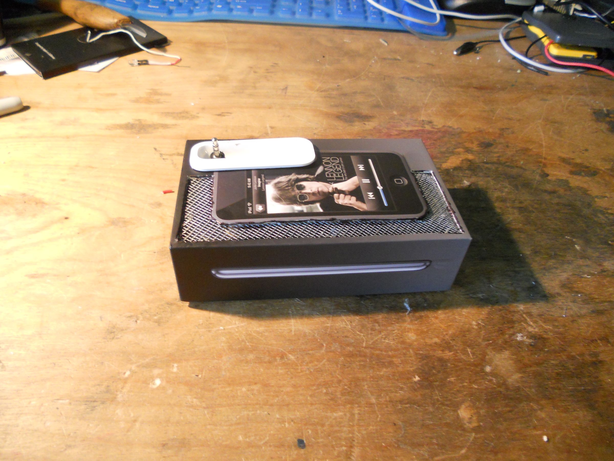 Ipod Box Speakers : 5 Steps - Instructables