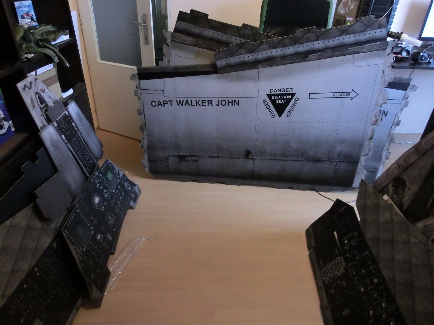 A-10 Jet Aircraft Cardboard Cockpit Replica : 5 Steps (with Pictures ...