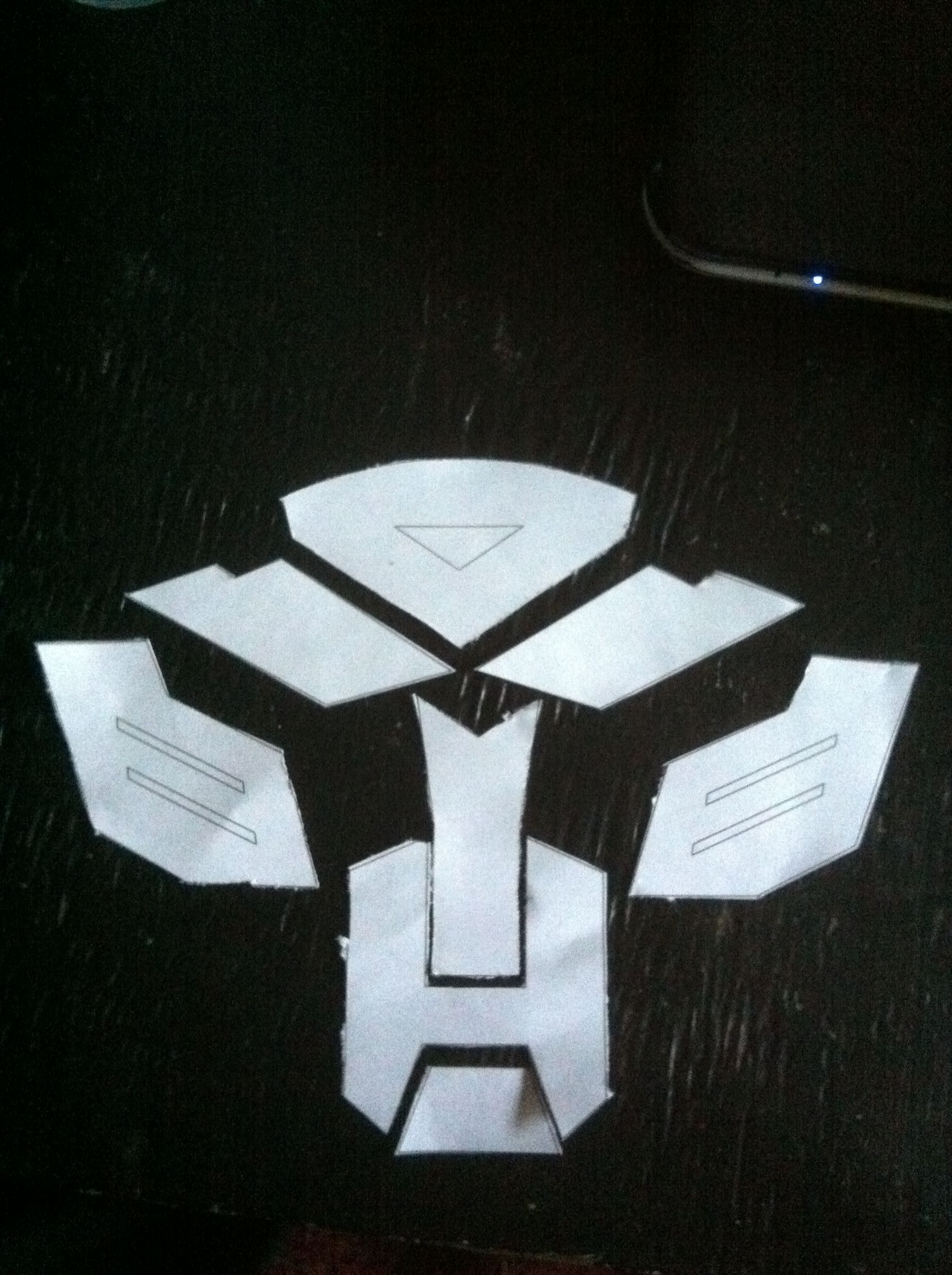 Heavy Duty Autobot Logo : 9 Steps - Instructables