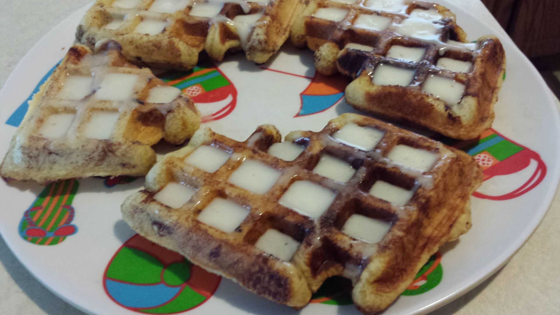 Easy Cinnabon Waffles - Instructables