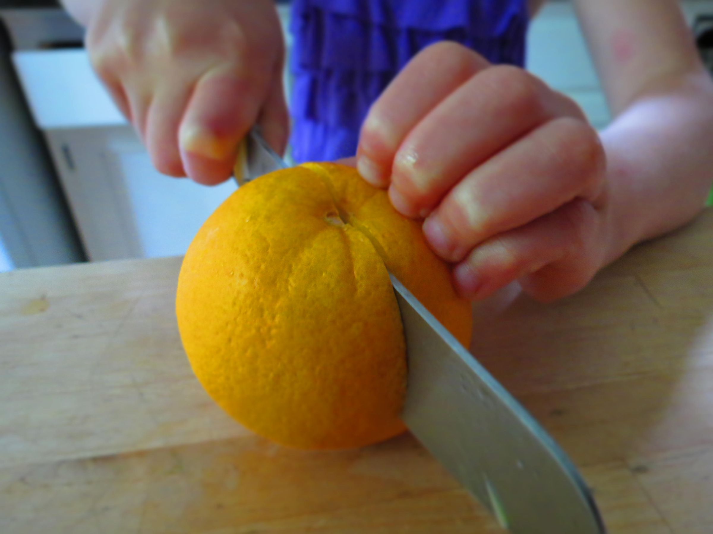 How to Slice an Orange Correctly, Like a 9 Year Old : 3 Steps ...