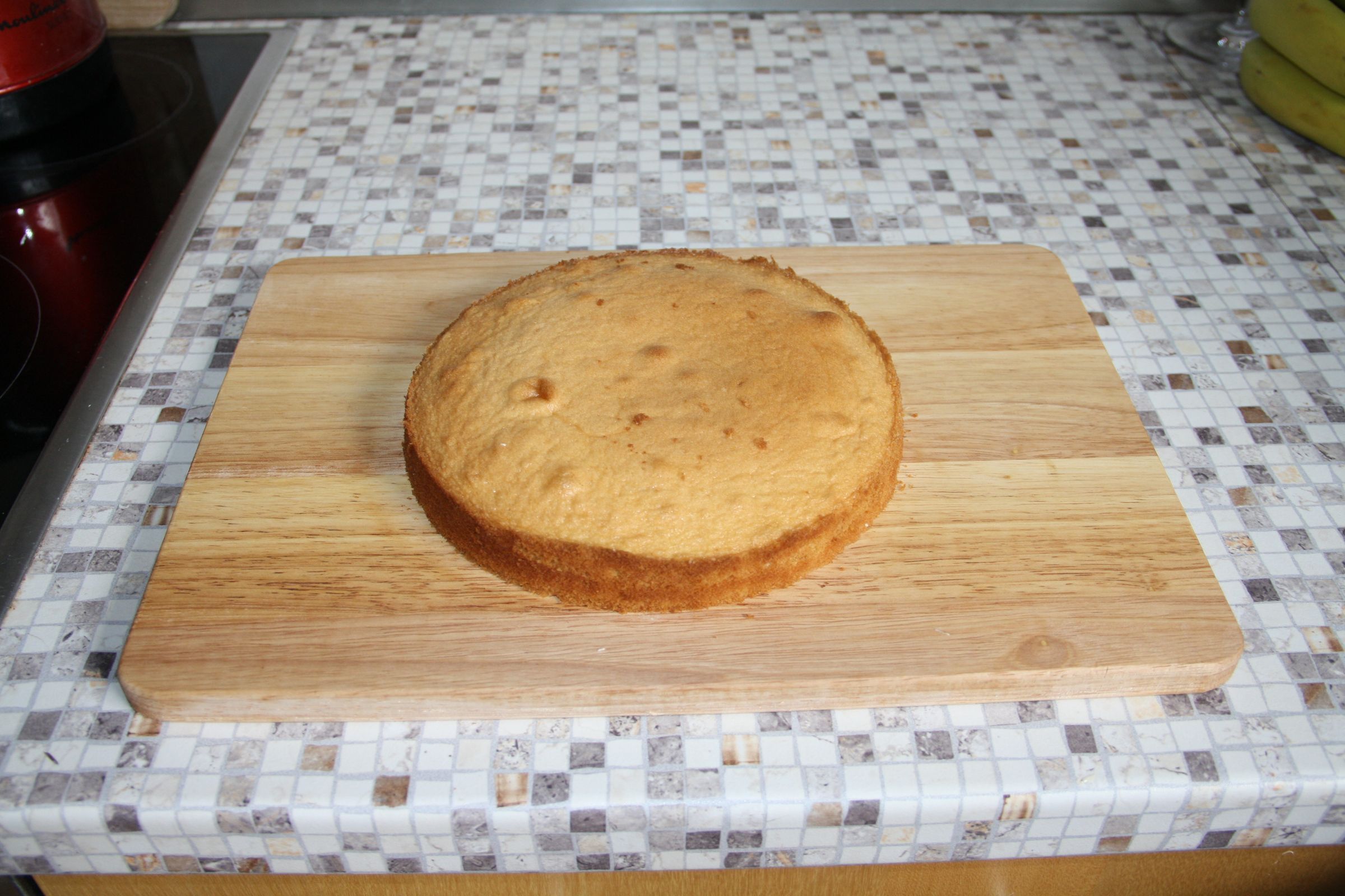 Victoria Sponge Cake : 6 Steps - Instructables