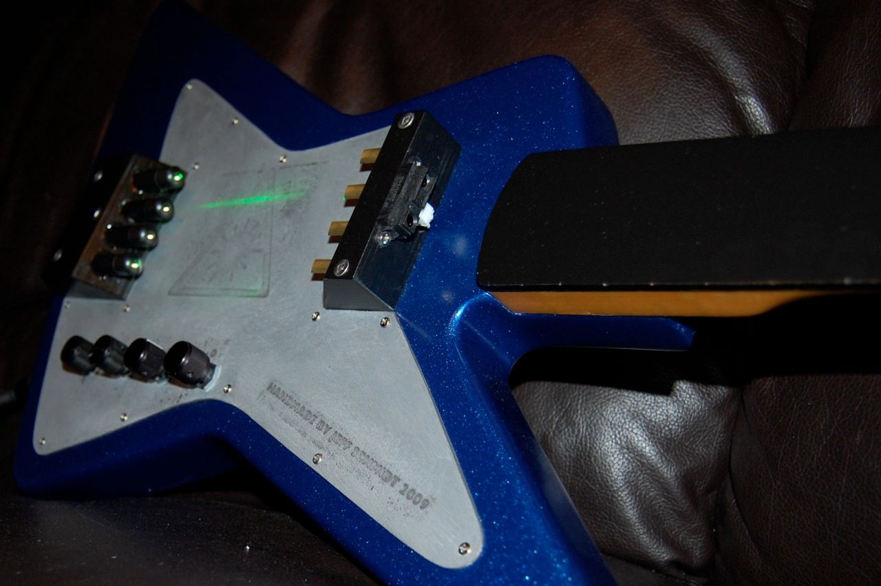 The Prism: a Laser Synth-Guitar : 20 Steps (with Pictures) - Instructables