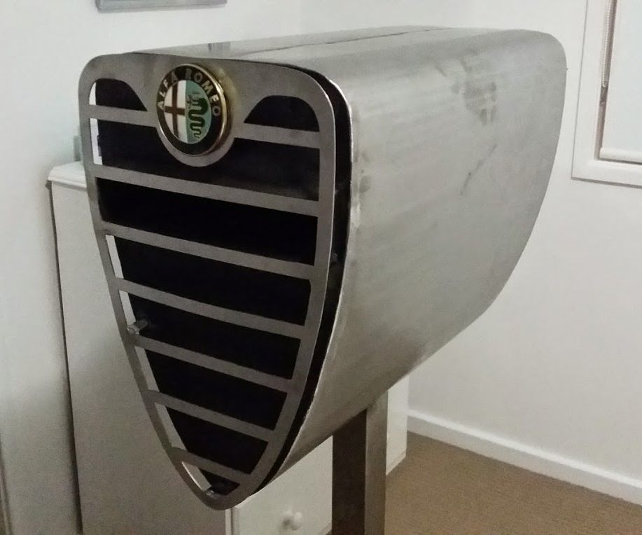 Alfa Romeo Mailbox : 10 Steps (with Pictures) - Instructables