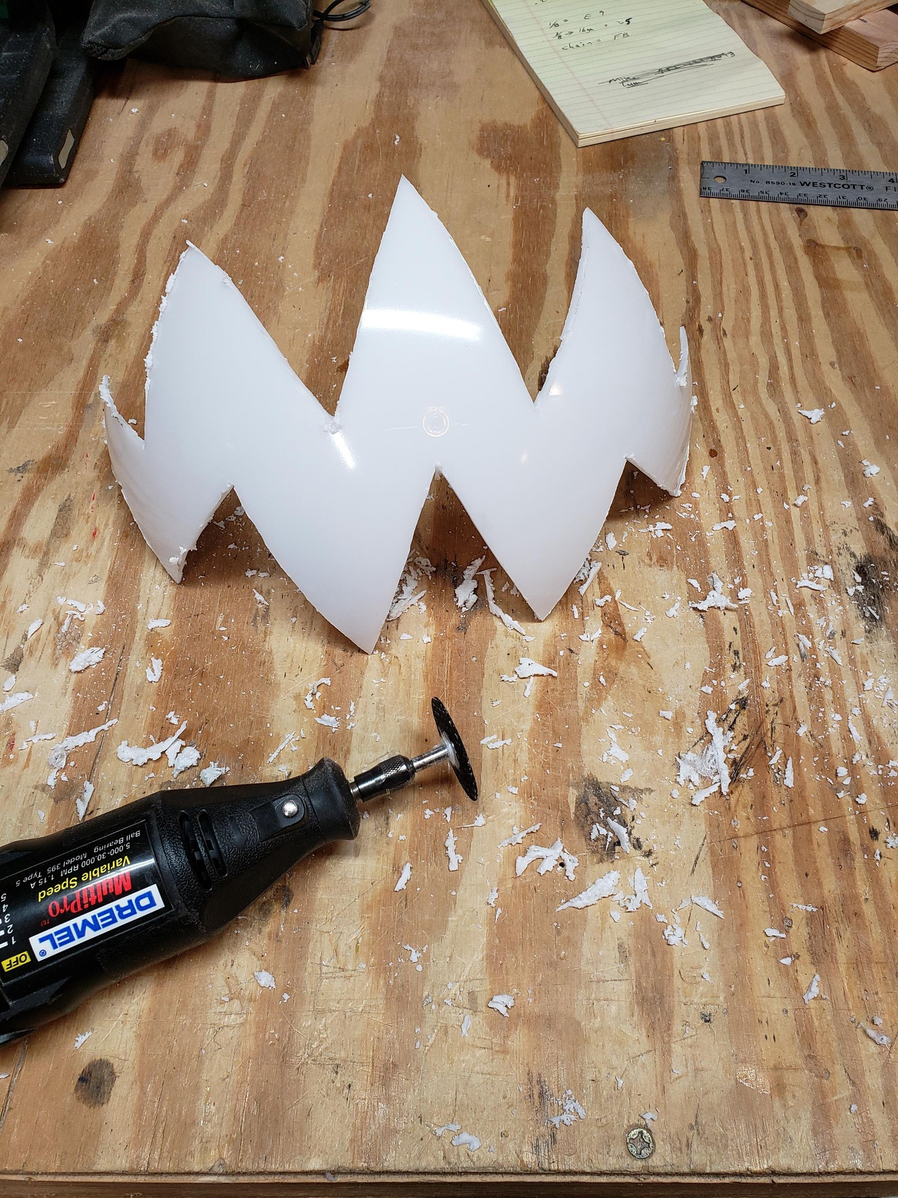 Chain Chomp Wall Lamp : 10 Steps (with Pictures) - Instructables