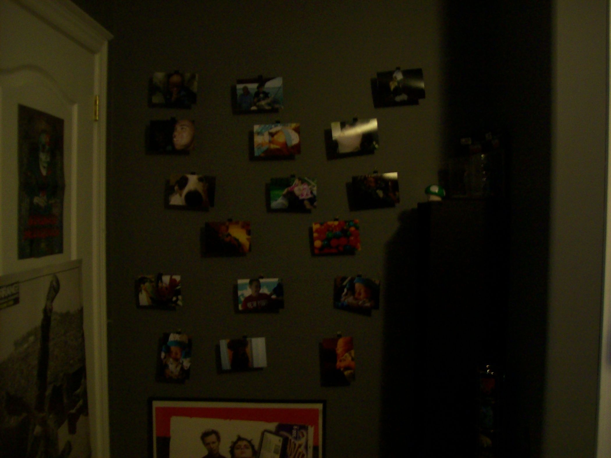 Floating Pictures : 3 Steps - Instructables