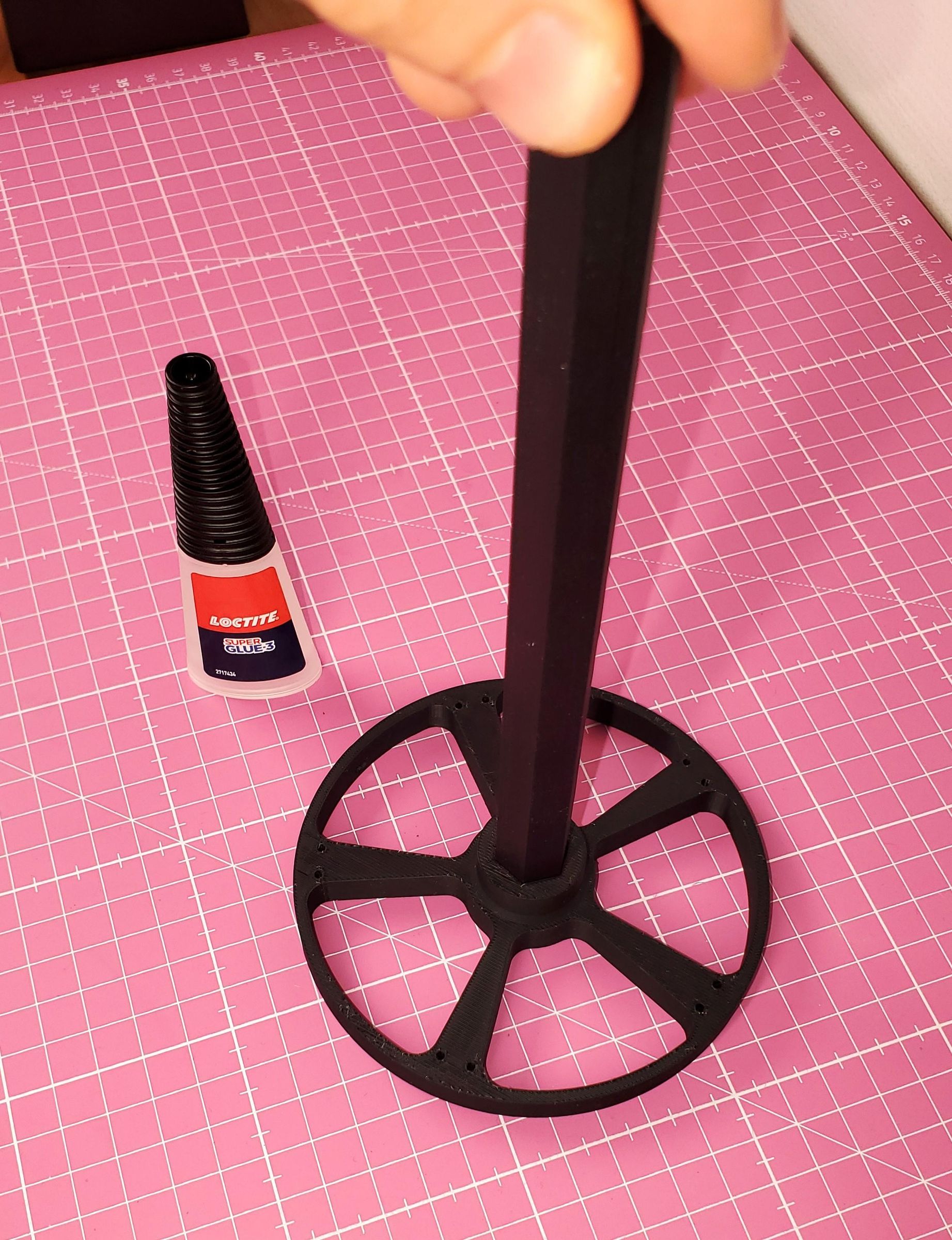 3D Printed Fishing Lure Rotating Drying Station : 13 Steps (with ...