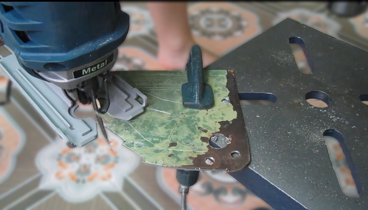 How to Make a Table Saw - Anti KickBack for DIY Table Saw - Guard ...