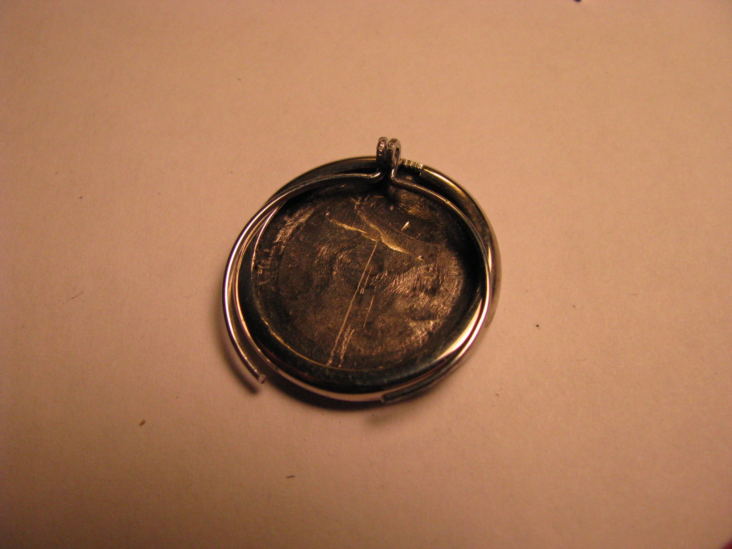 How to Make a Vintage Locket : 11 Steps (with Pictures) - Instructables