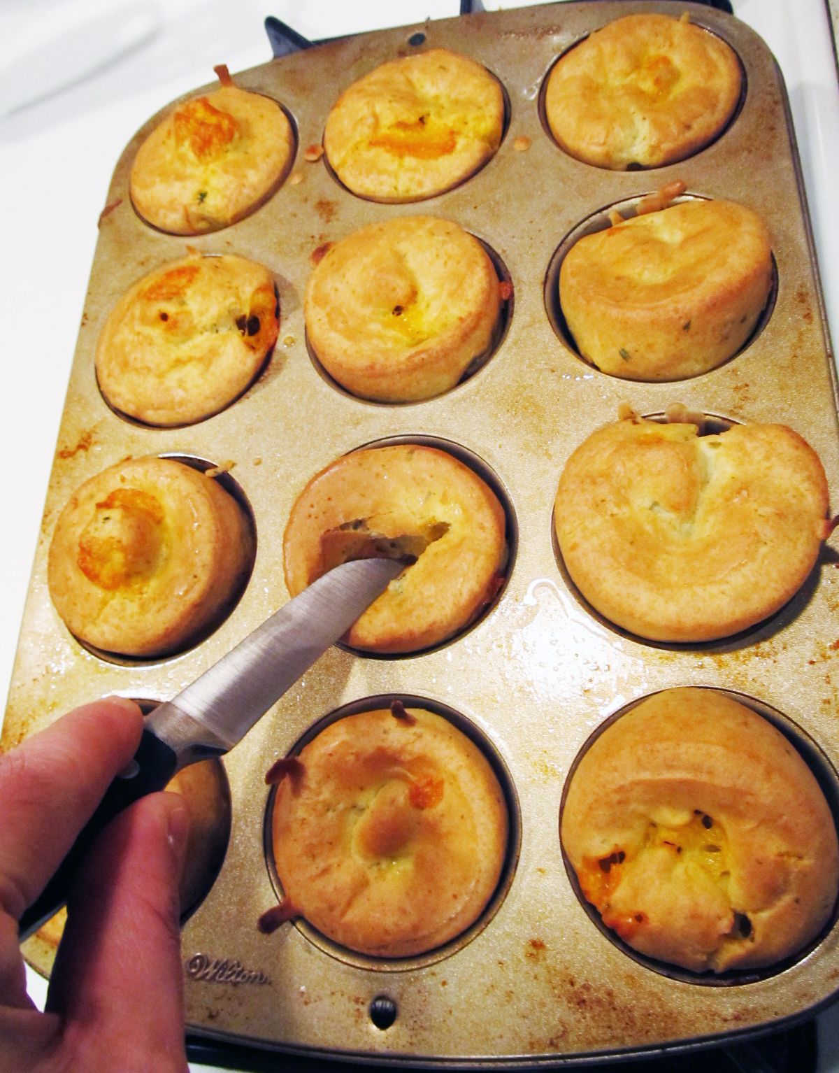 Cheddar & Garlic Mini Popovers : 5 Steps (with Pictures) - Instructables