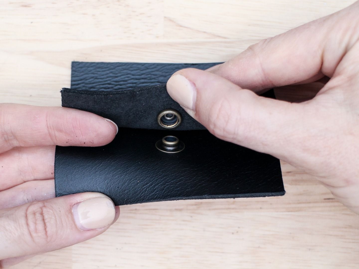 Leather Hardware: Snaps : 5 Steps - Instructables