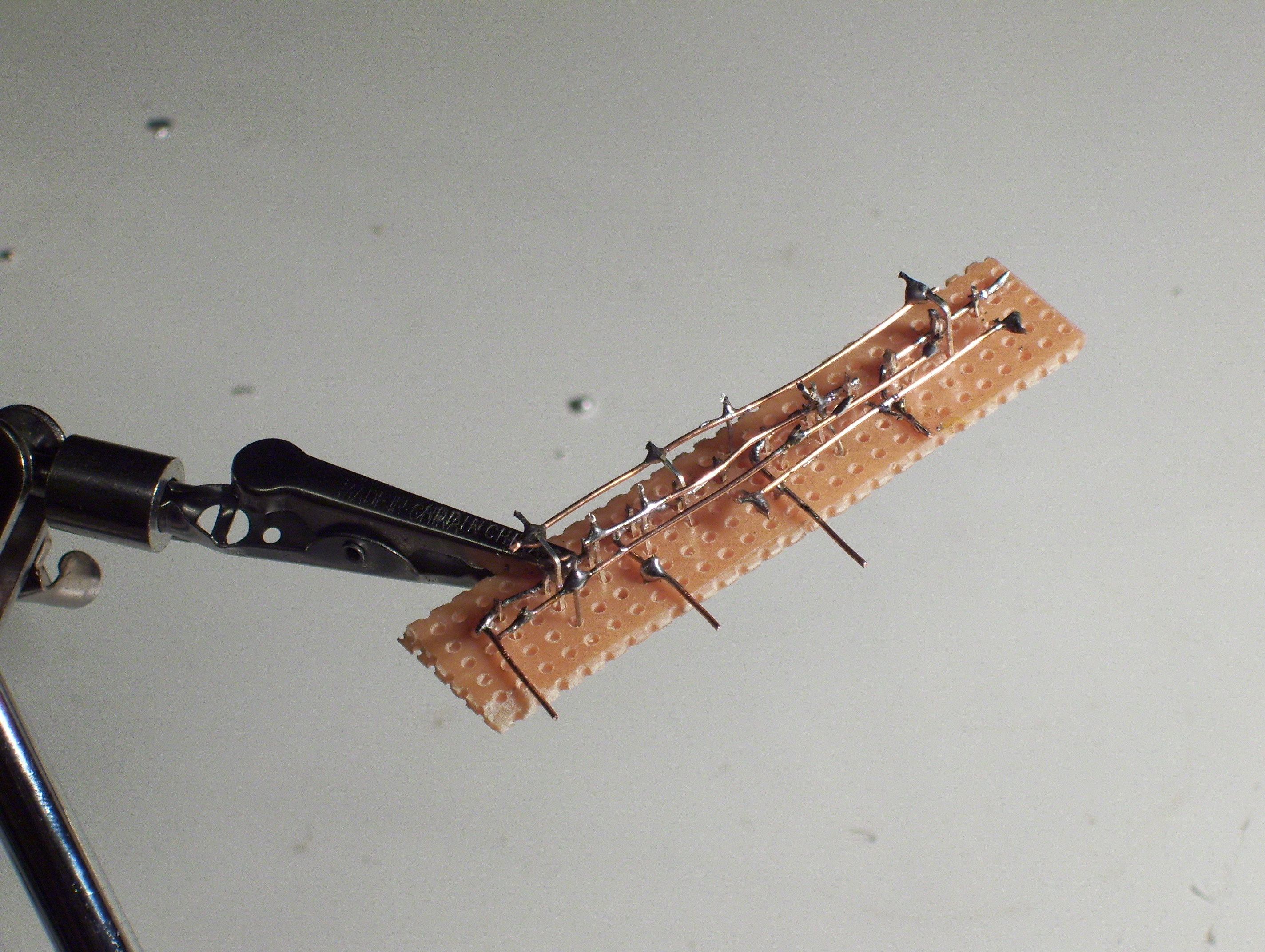 Charlieplexed Row of LED Lights, for the Arduino : 9 Steps (with Pictures) - Instructables