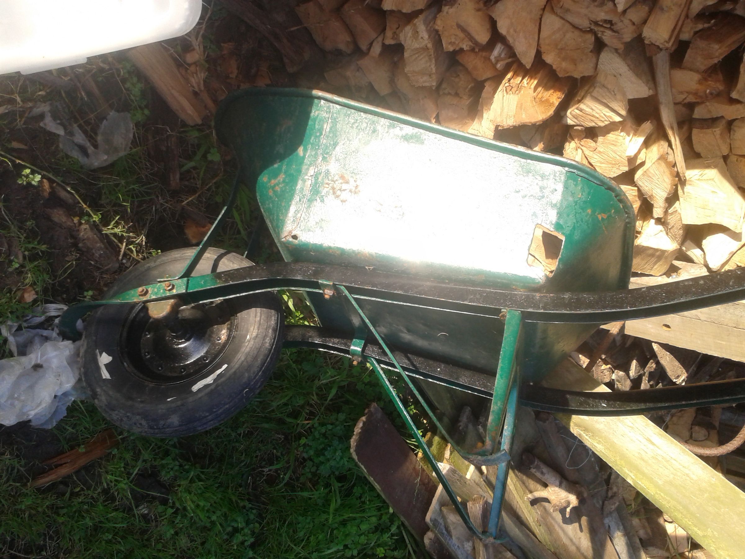 Wheel Barrow - Tray Repair : 5 Steps (with Pictures) - Instructables