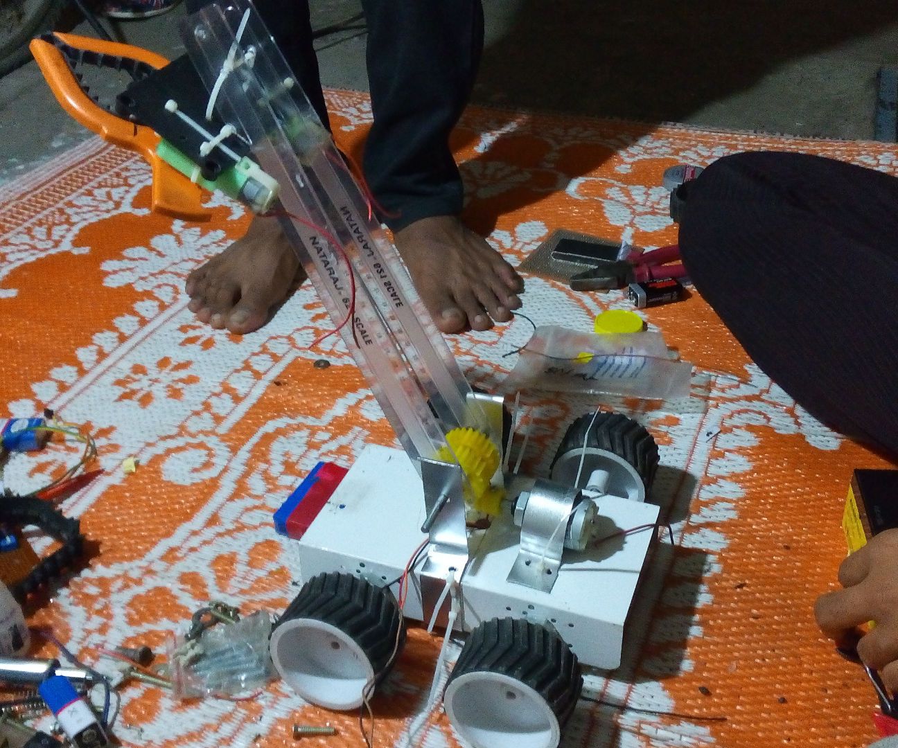 Rc Car Based on 434mhz Rf Module. : 5 Steps - Instructables