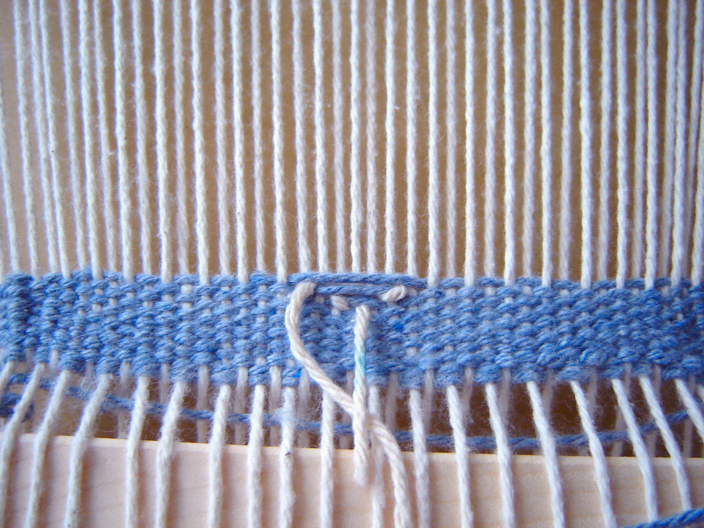 How to Weave on a Frame Loom : 8 Steps (with Pictures) - Instructables