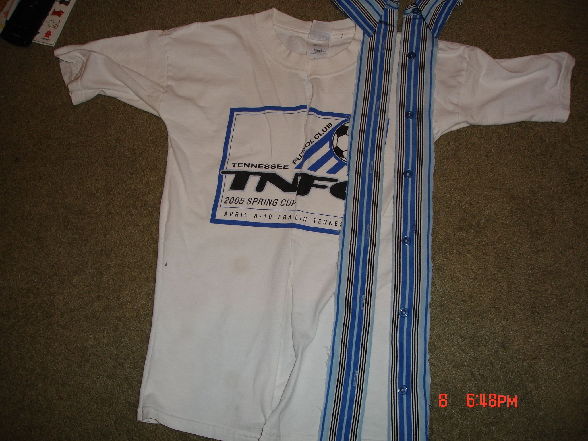 T-Shirt Into a Button-Up : 4 Steps - Instructables