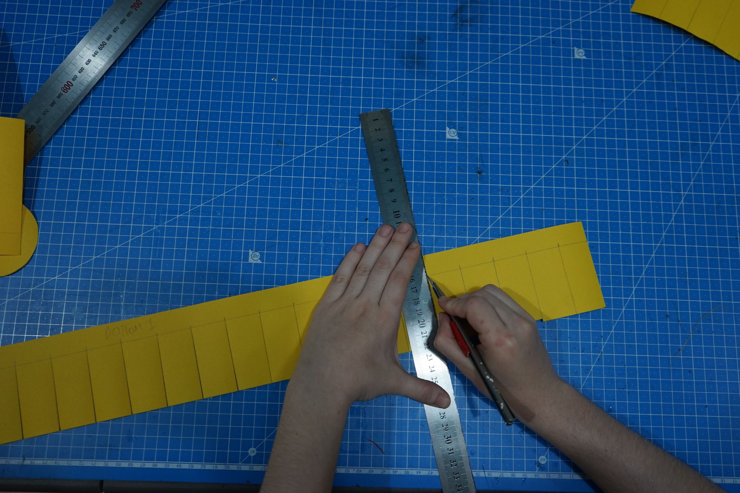 Lego Man Head Mask : 6 Steps (with Pictures) - Instructables