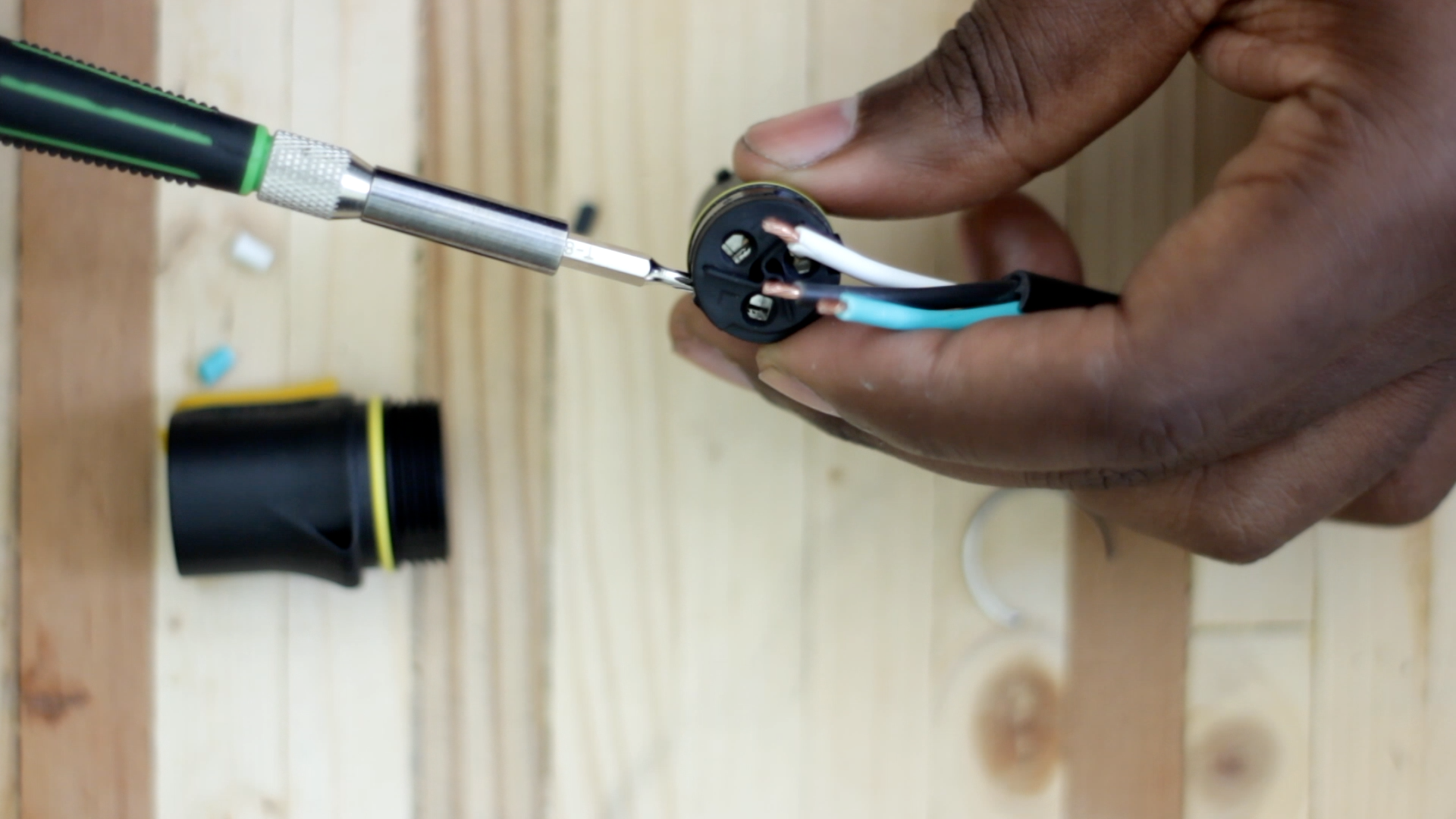 DIY Festool Style Plug-It Power Connectors : 6 Steps - Instructables