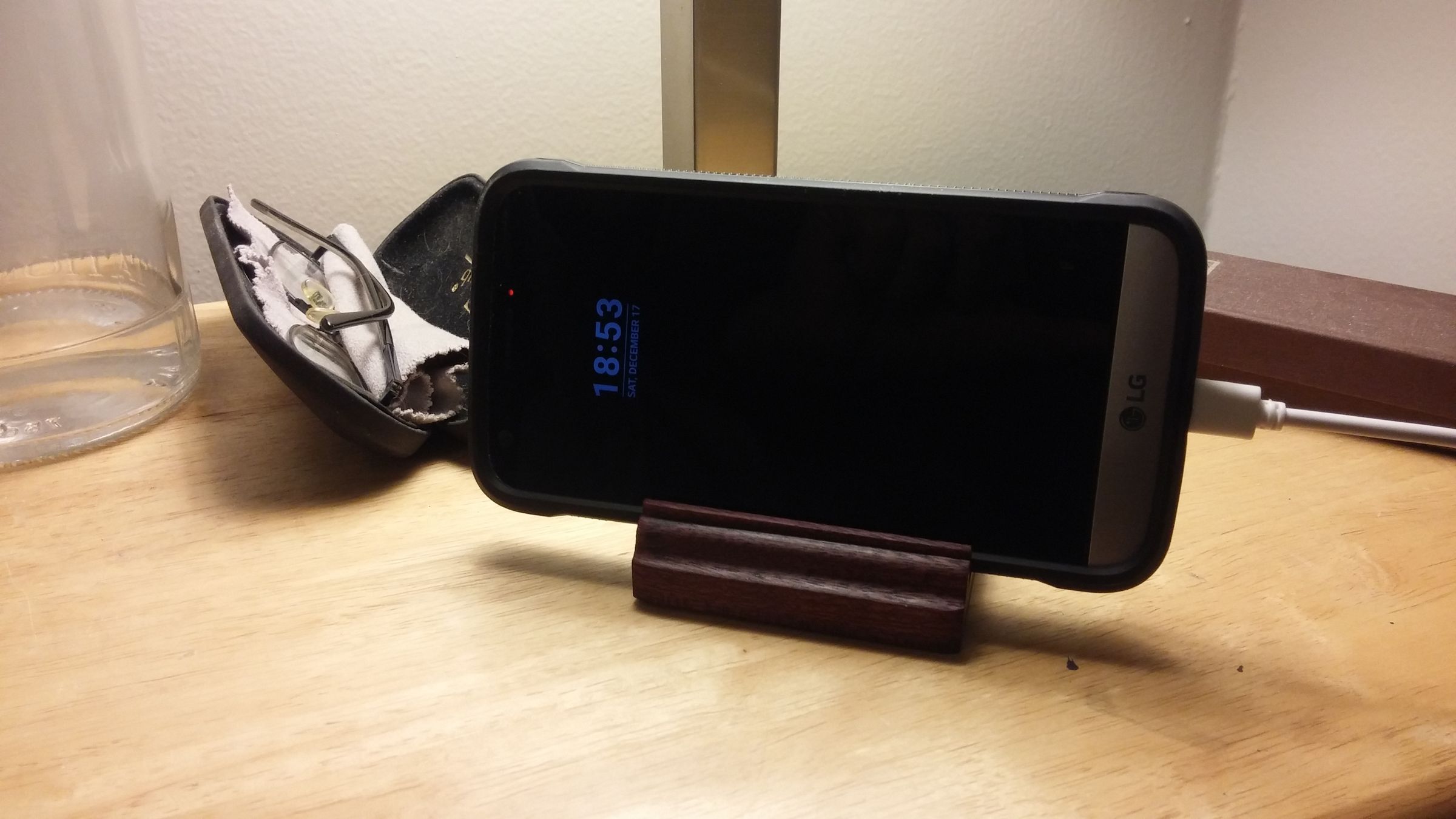 Smart Phone Stand : 6 Steps (with Pictures) - Instructables