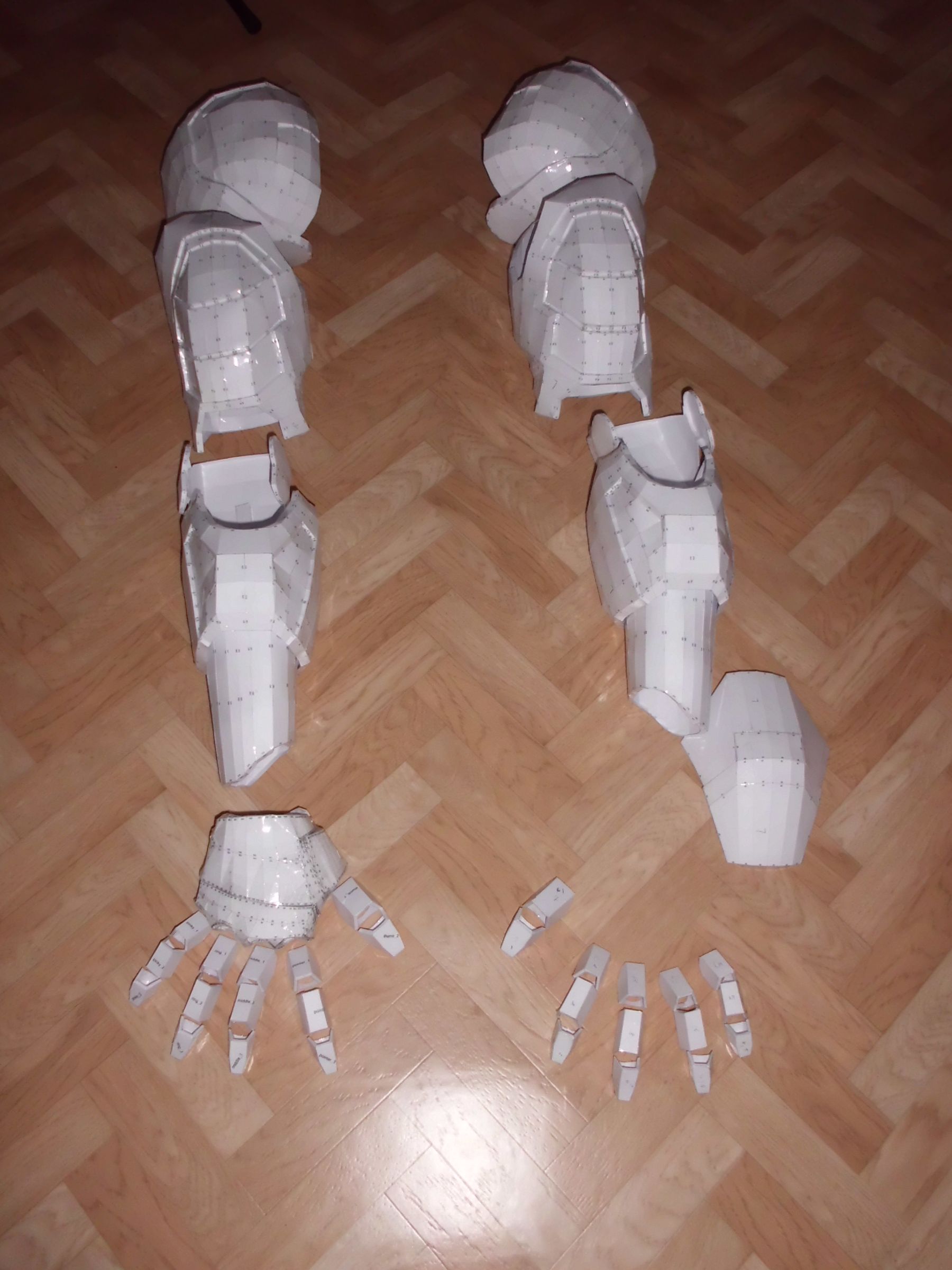 Iron Man Pepakura Paper Suit : 7 Steps - Instructables