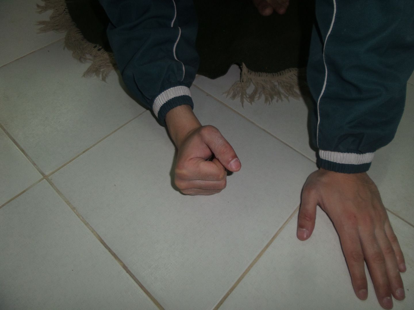 How to Fix Loose Tiles : 5 Steps (with Pictures) - Instructables