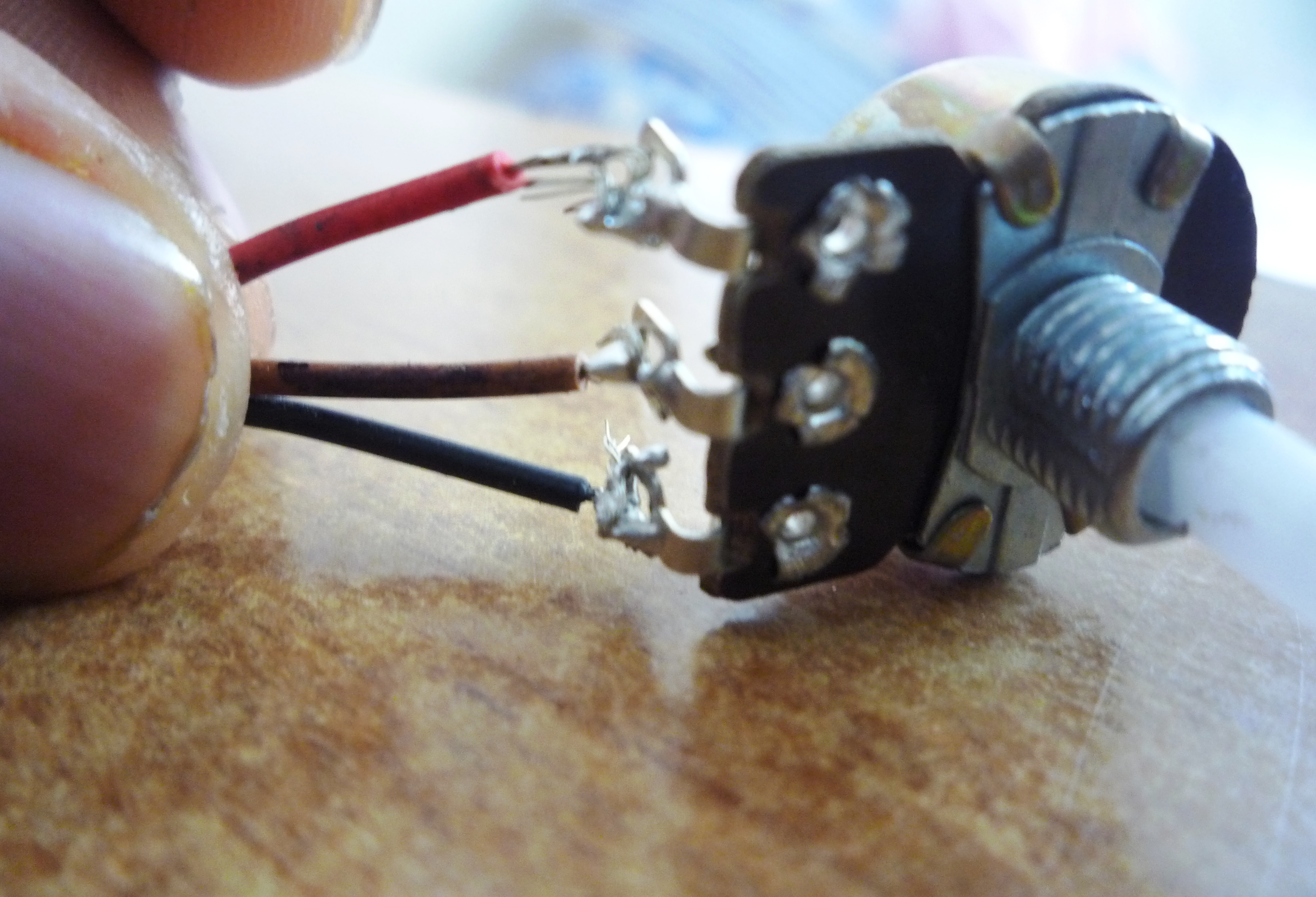 Portable and Recycled Guitar Amplifier : 20 Steps (with Pictures ...