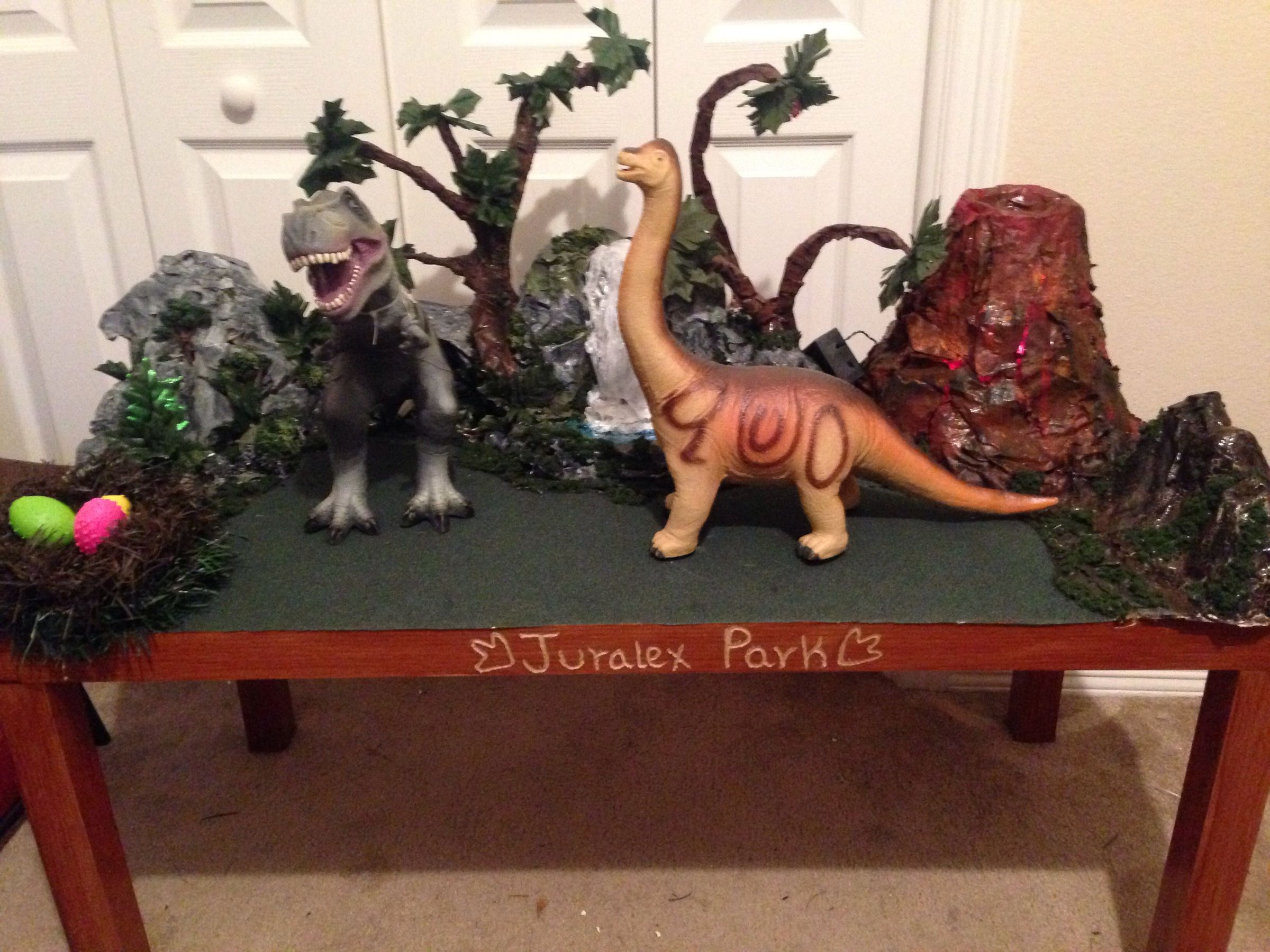 Dinosaur Play Table "JURALEX PARK" : 9 Steps (with Pictures ...