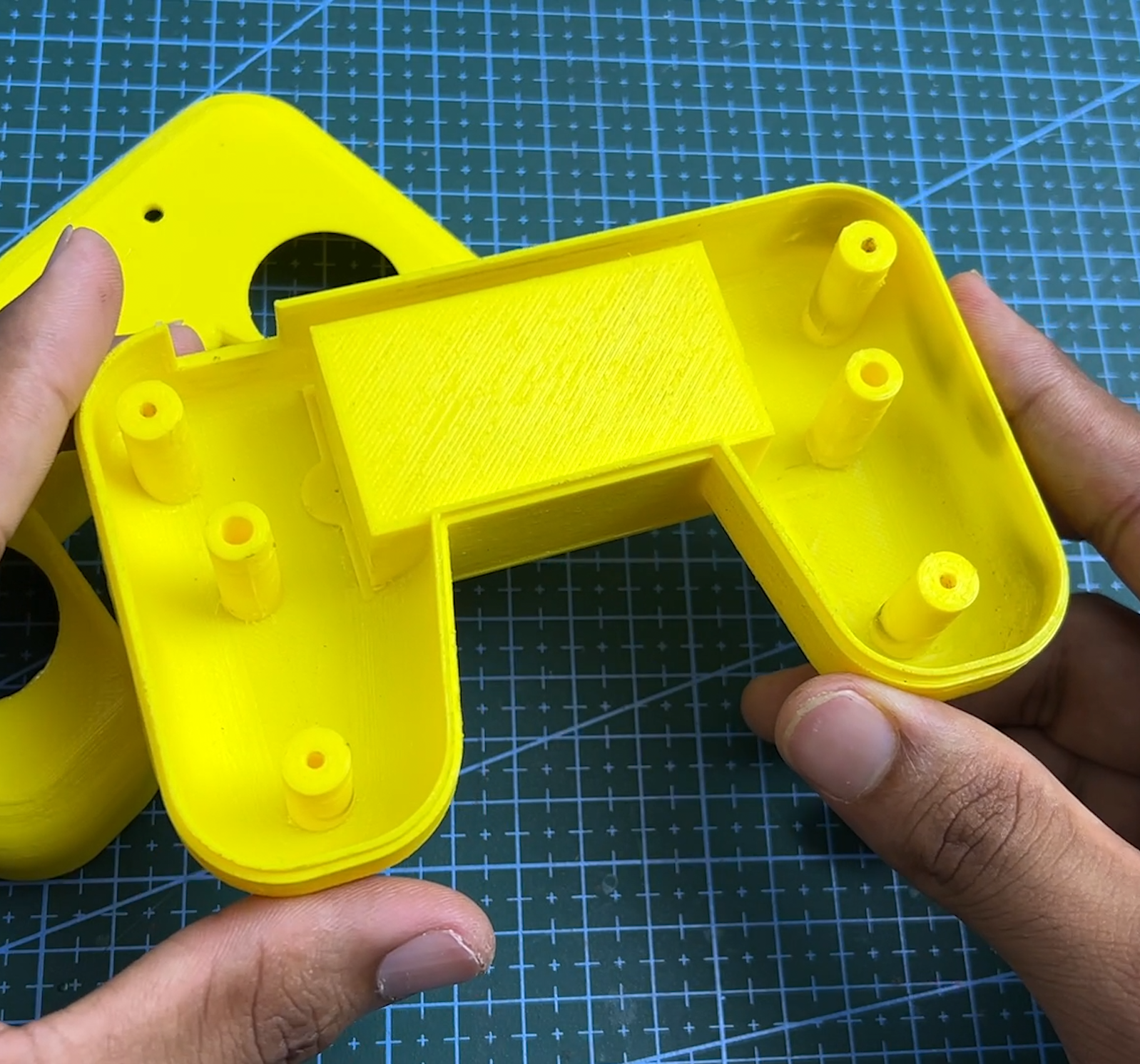 4x2 Channel Remote Controller | RC Transmitter and Receiver : 14 Steps ...