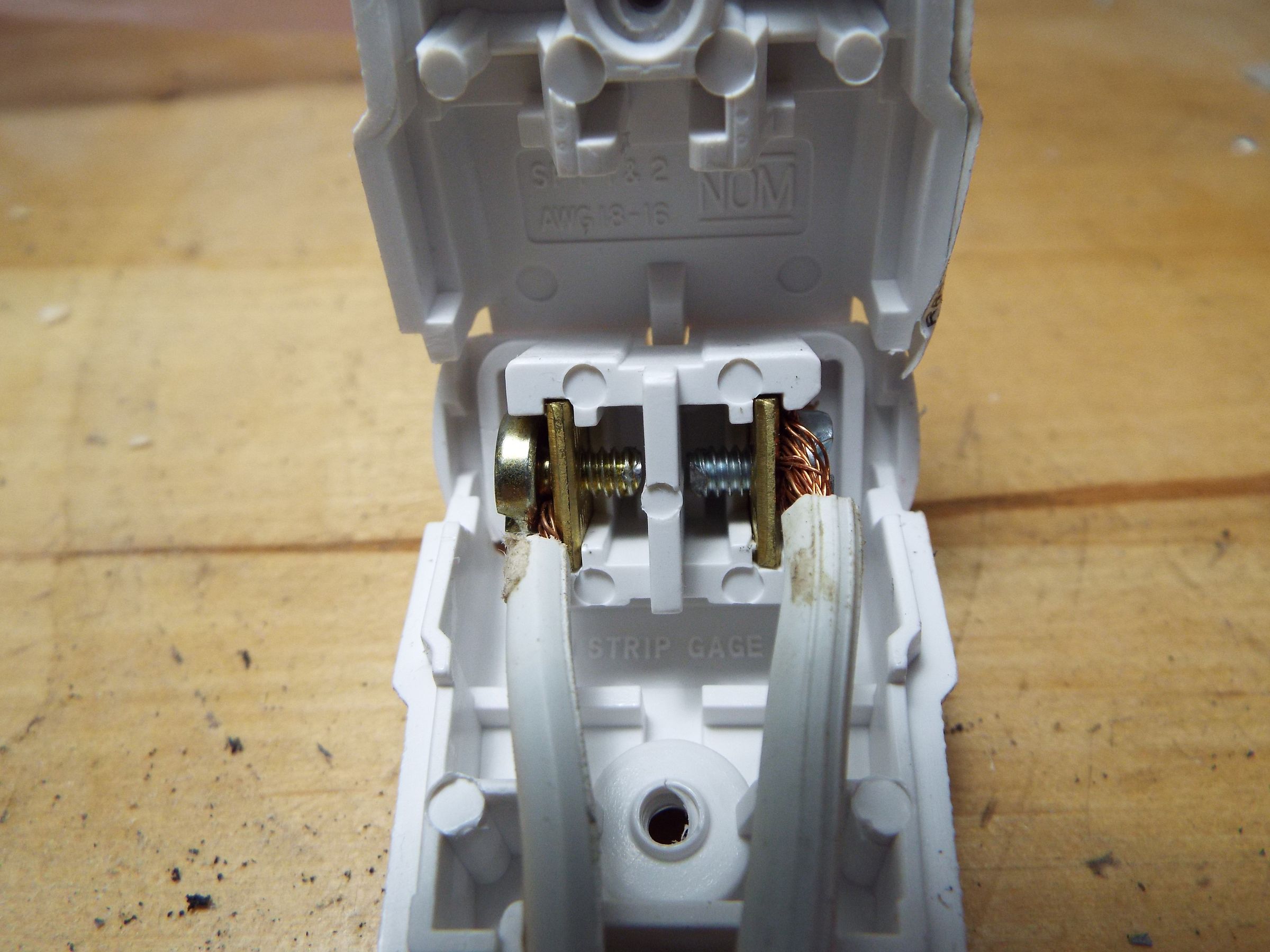 X10 Module Controlling an LED Light With NO Leakage : 6 Steps ...