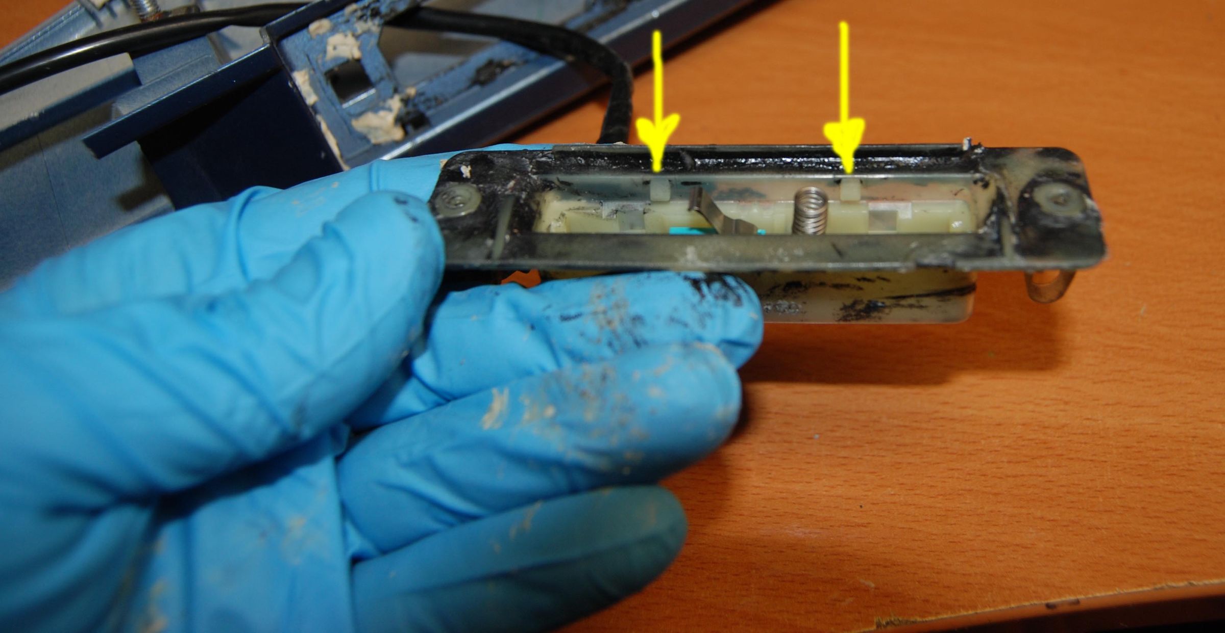 2007 Prius Hatch Latch REPAIR : 4 Steps - Instructables