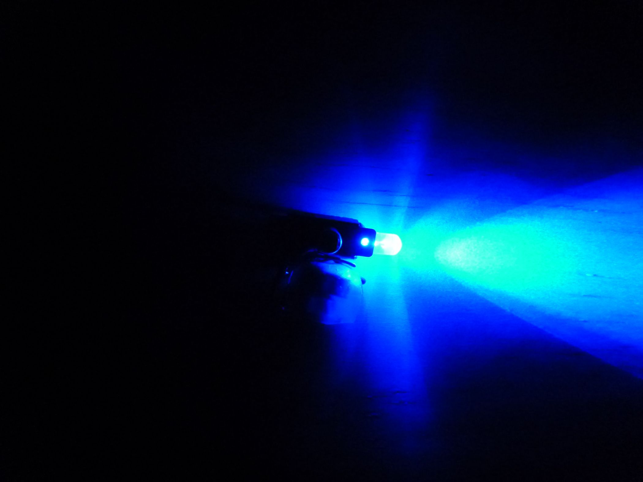 Simple LED Torch! : 3 Steps - Instructables