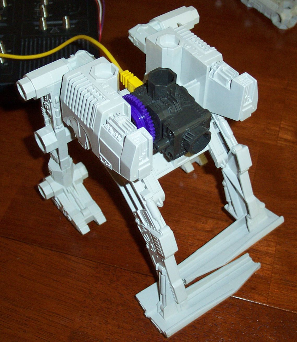 Build a Mini-Walking Bot : 10 Steps - Instructables