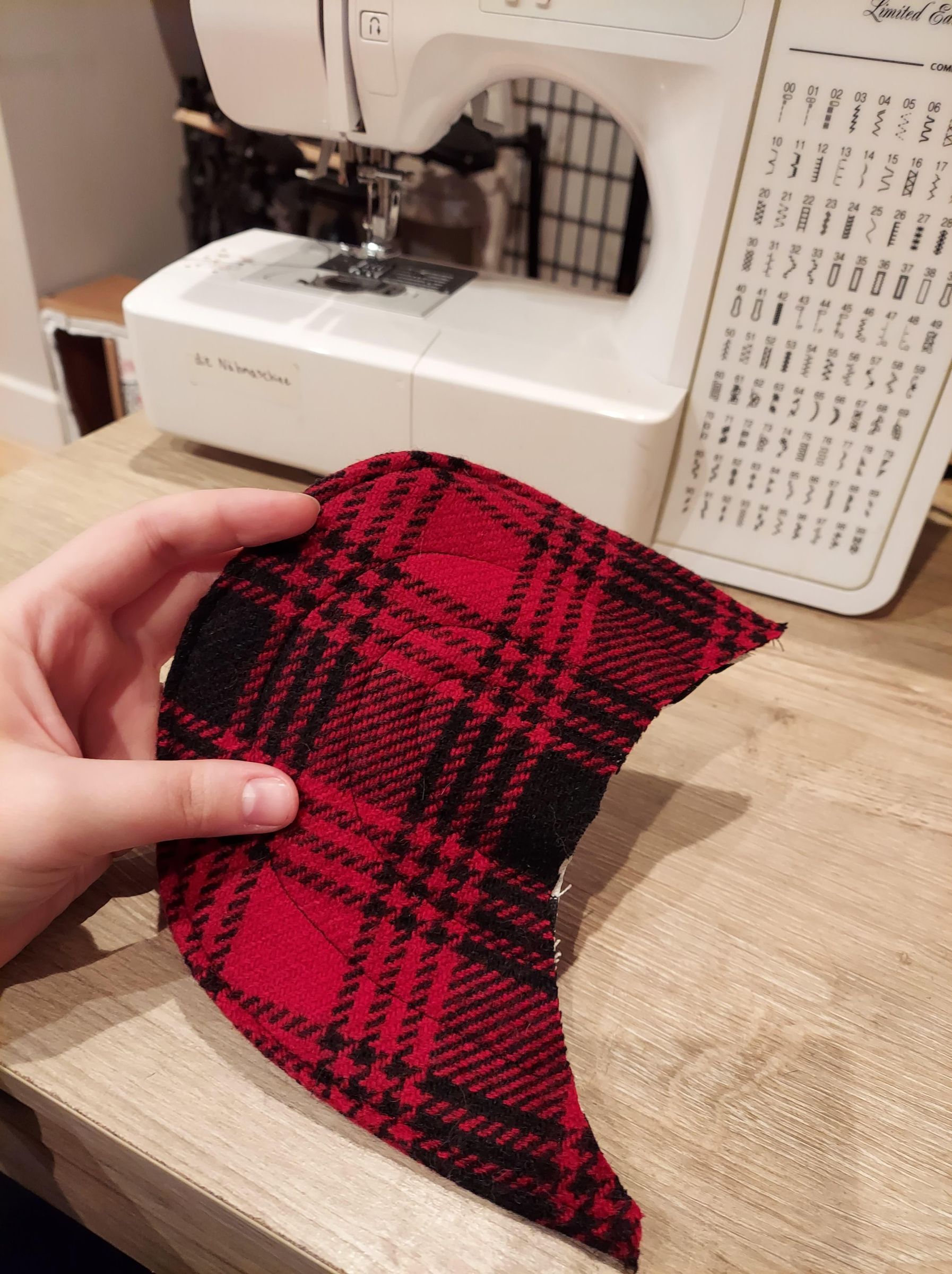 Upcycled Trapper Hat : 11 Steps (with Pictures) - Instructables