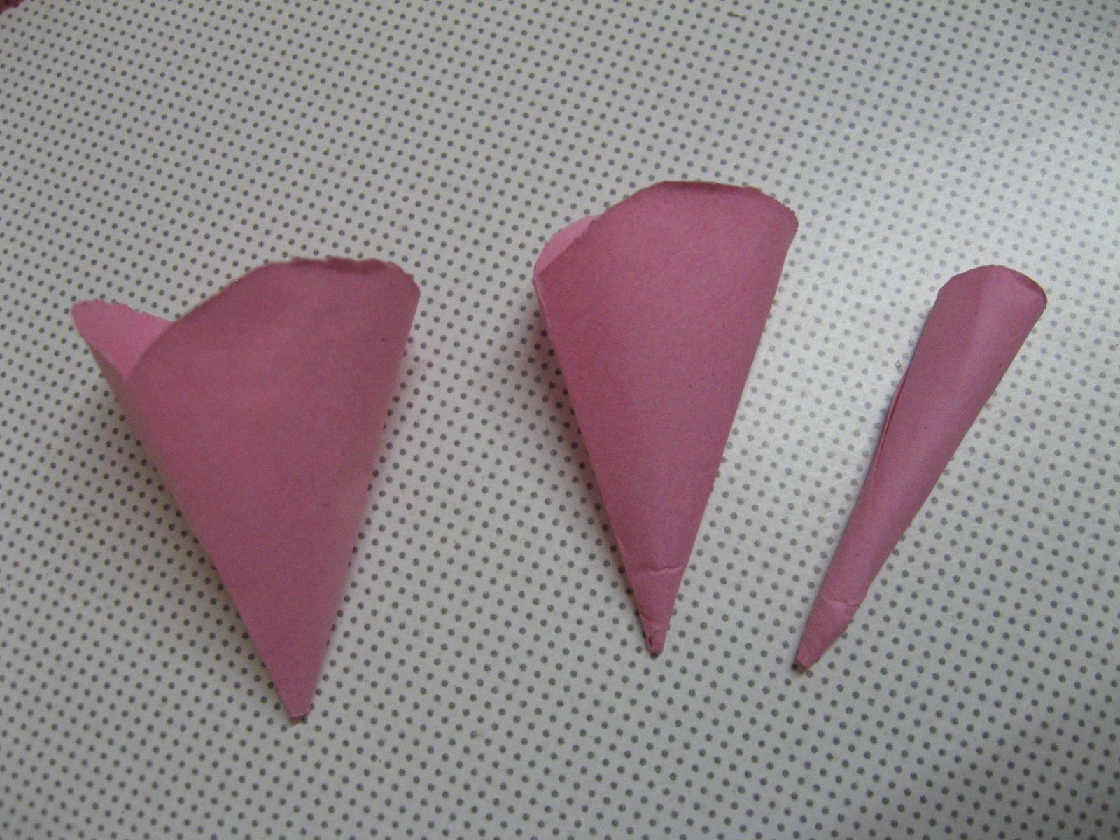 How to Make Real Looking Paper Roses : 7 Steps (with Pictures ...