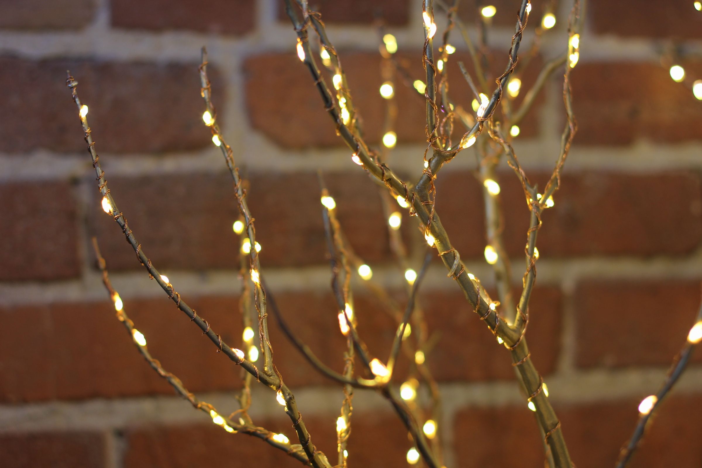 LED Lit Tree Decoration : 12 Steps - Instructables