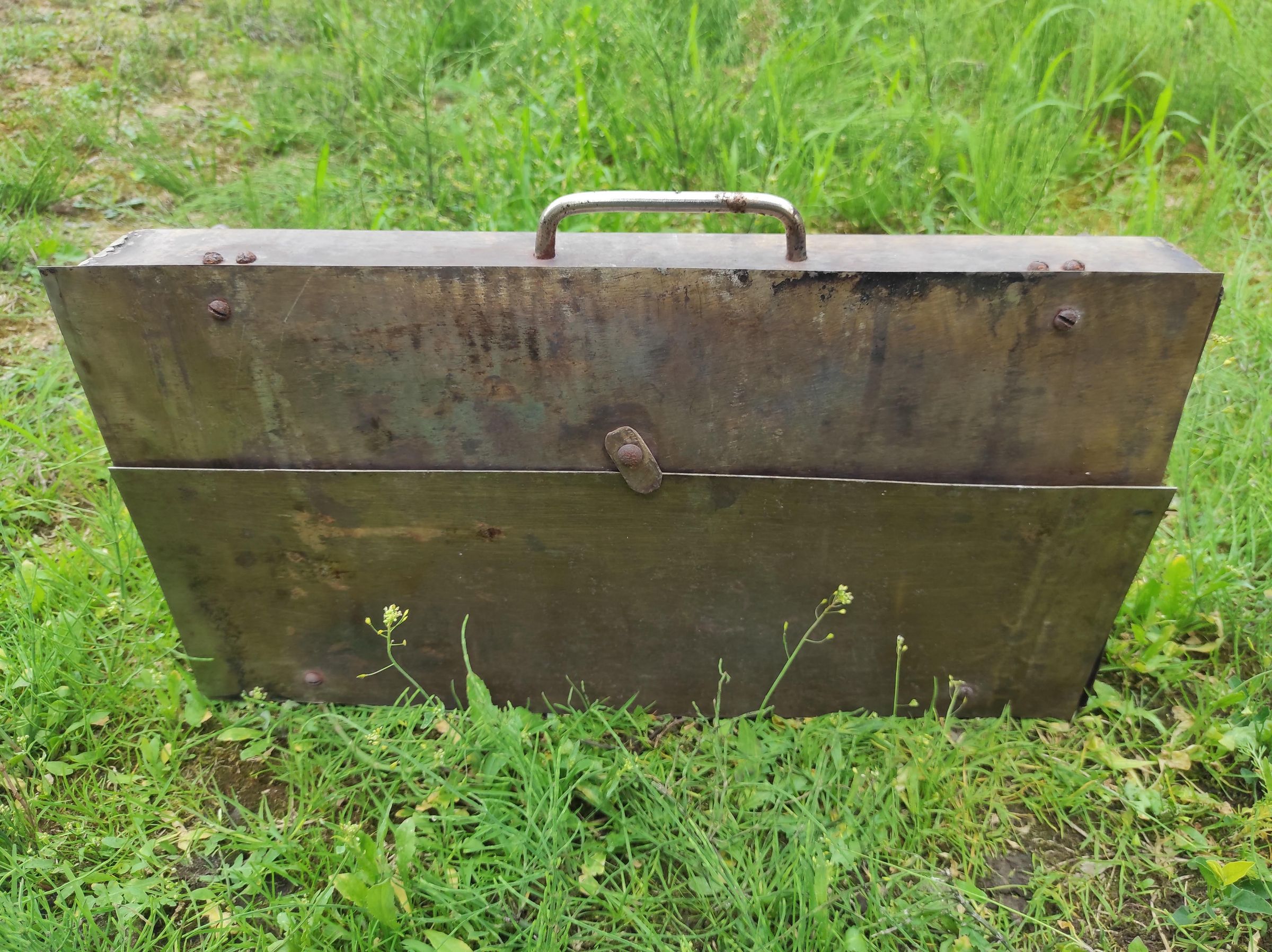 Portable Barbecue - Suitcase : 5 Steps - Instructables
