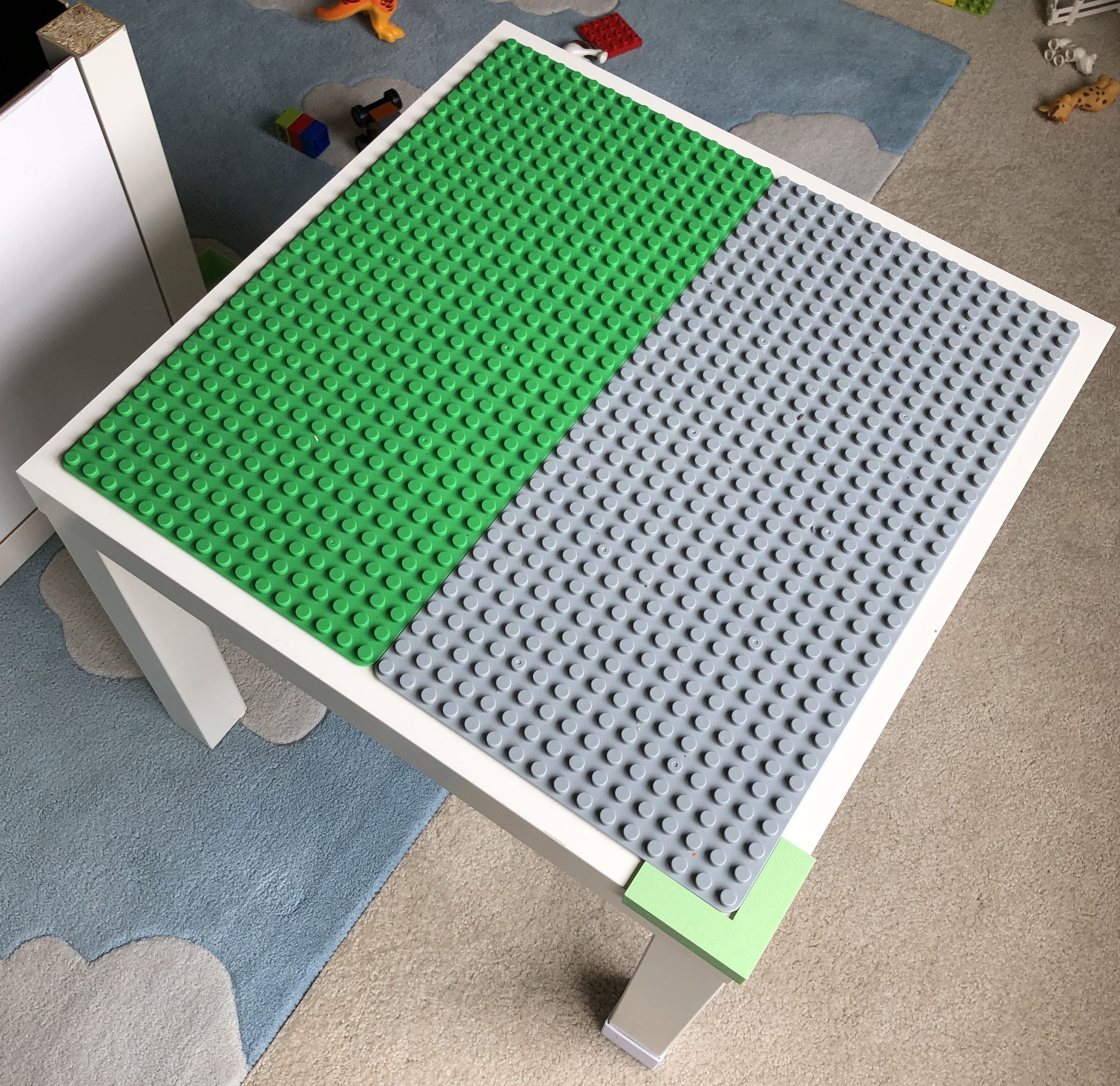 Hardware-free LEGO/DUPLO Table (IKEA LACK Hack) : 9 Steps (with ...
