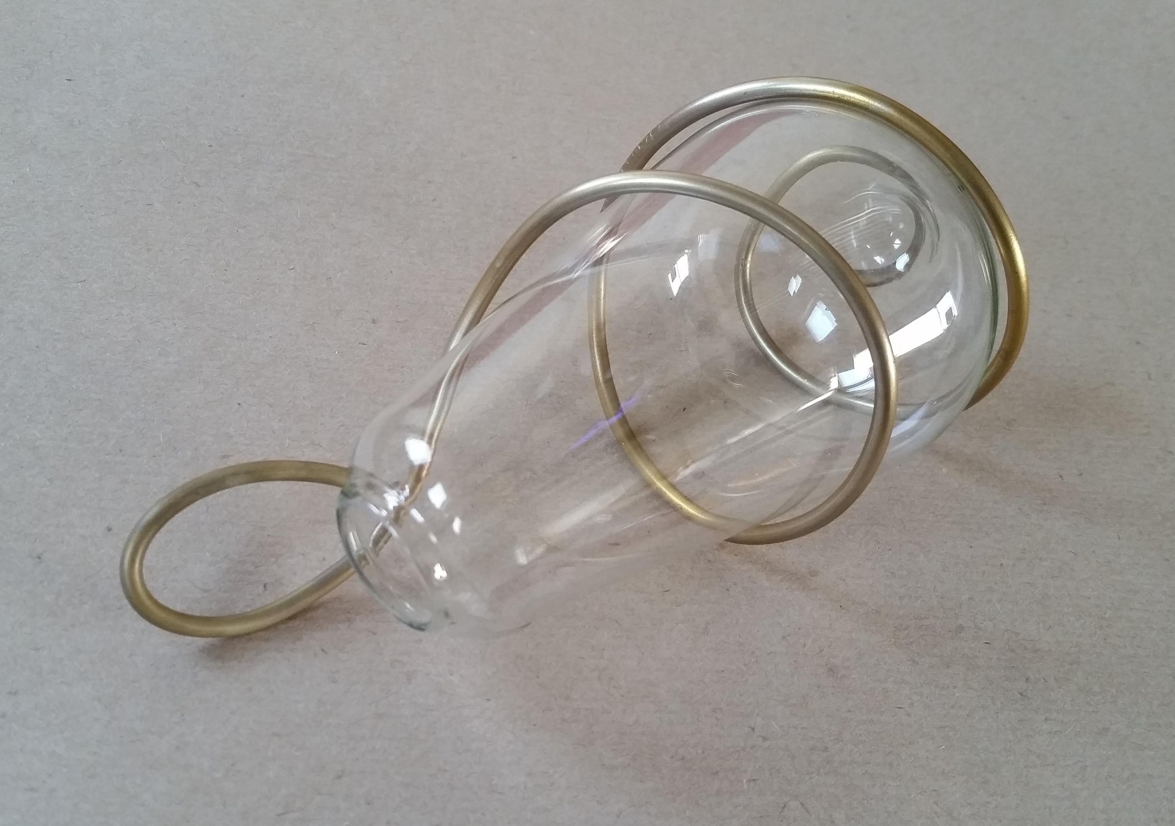 Water Propping Station From Light Bulbs : 8 Steps (with Pictures ...