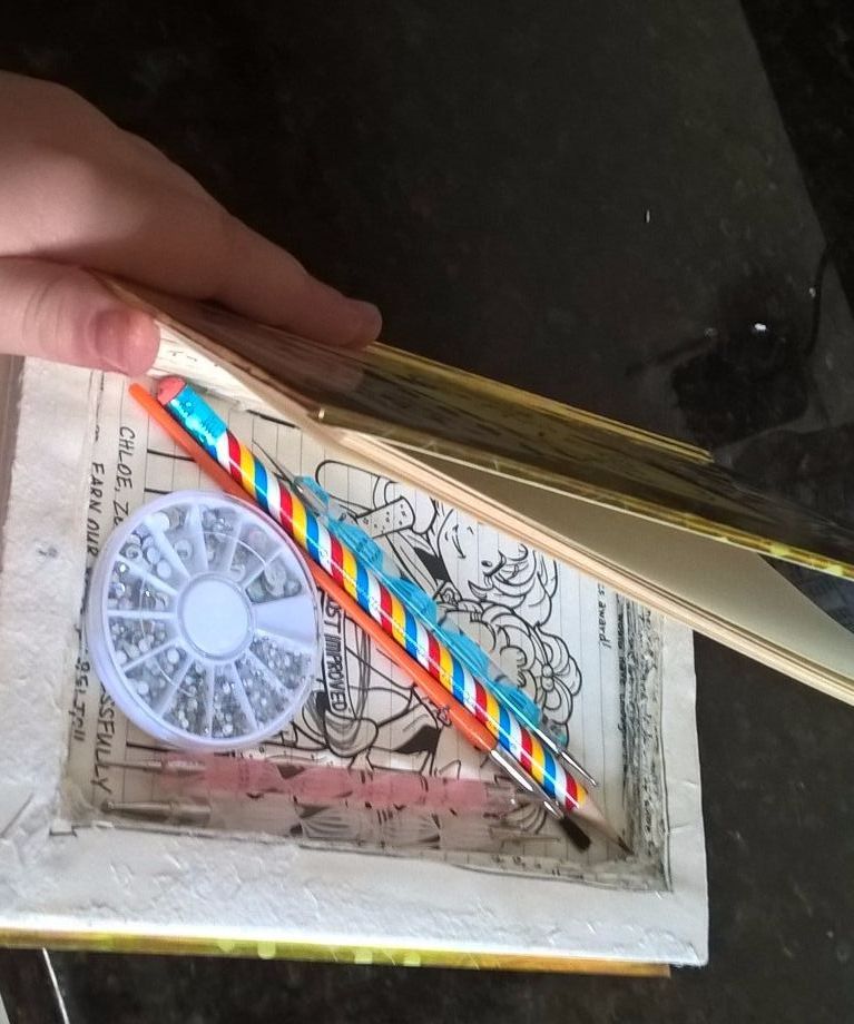 Super Duper Book Box!! : 5 Steps - Instructables