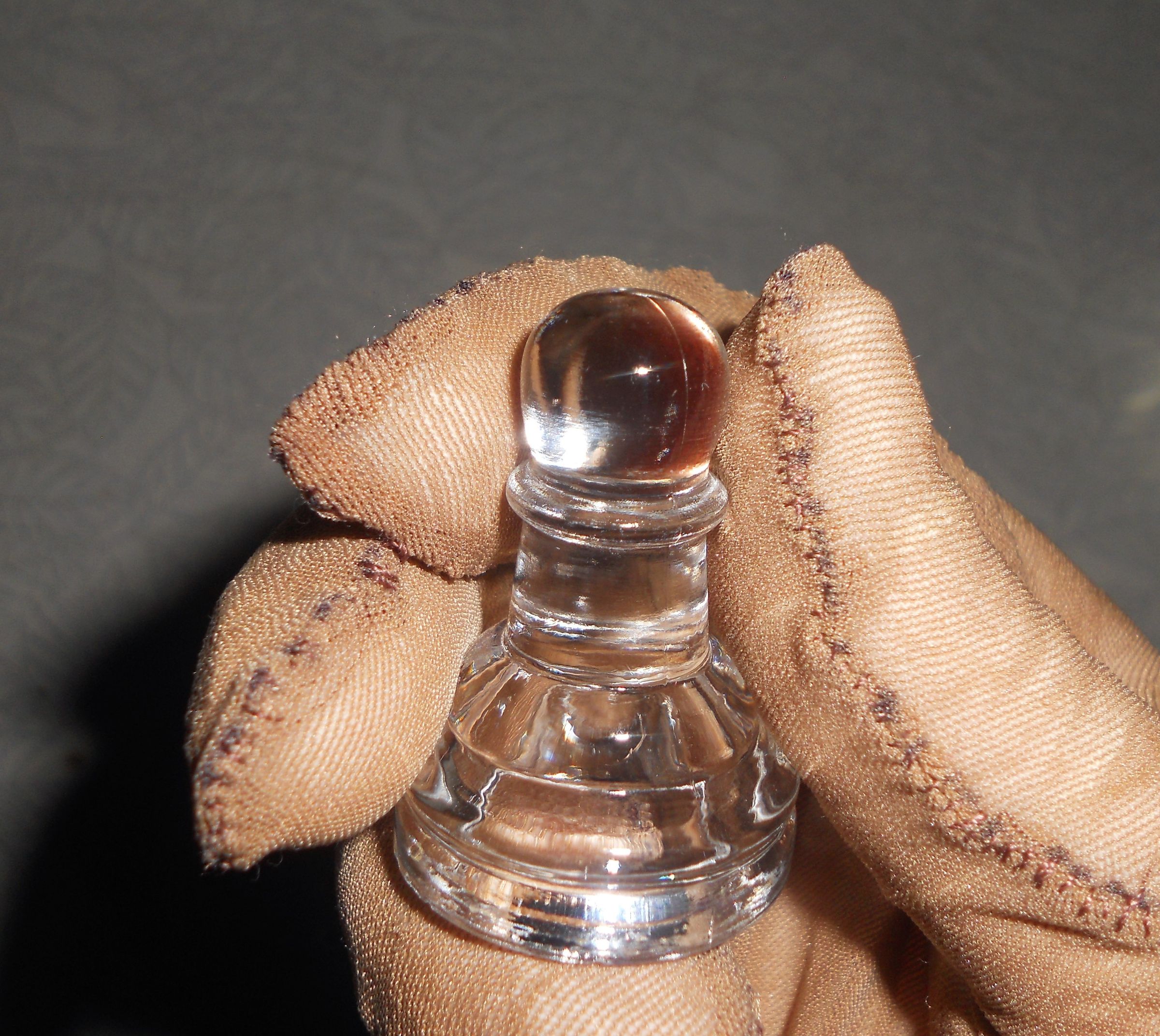 How to Make Glass Surfaces Clean and Shiny Fast, Easily and ...