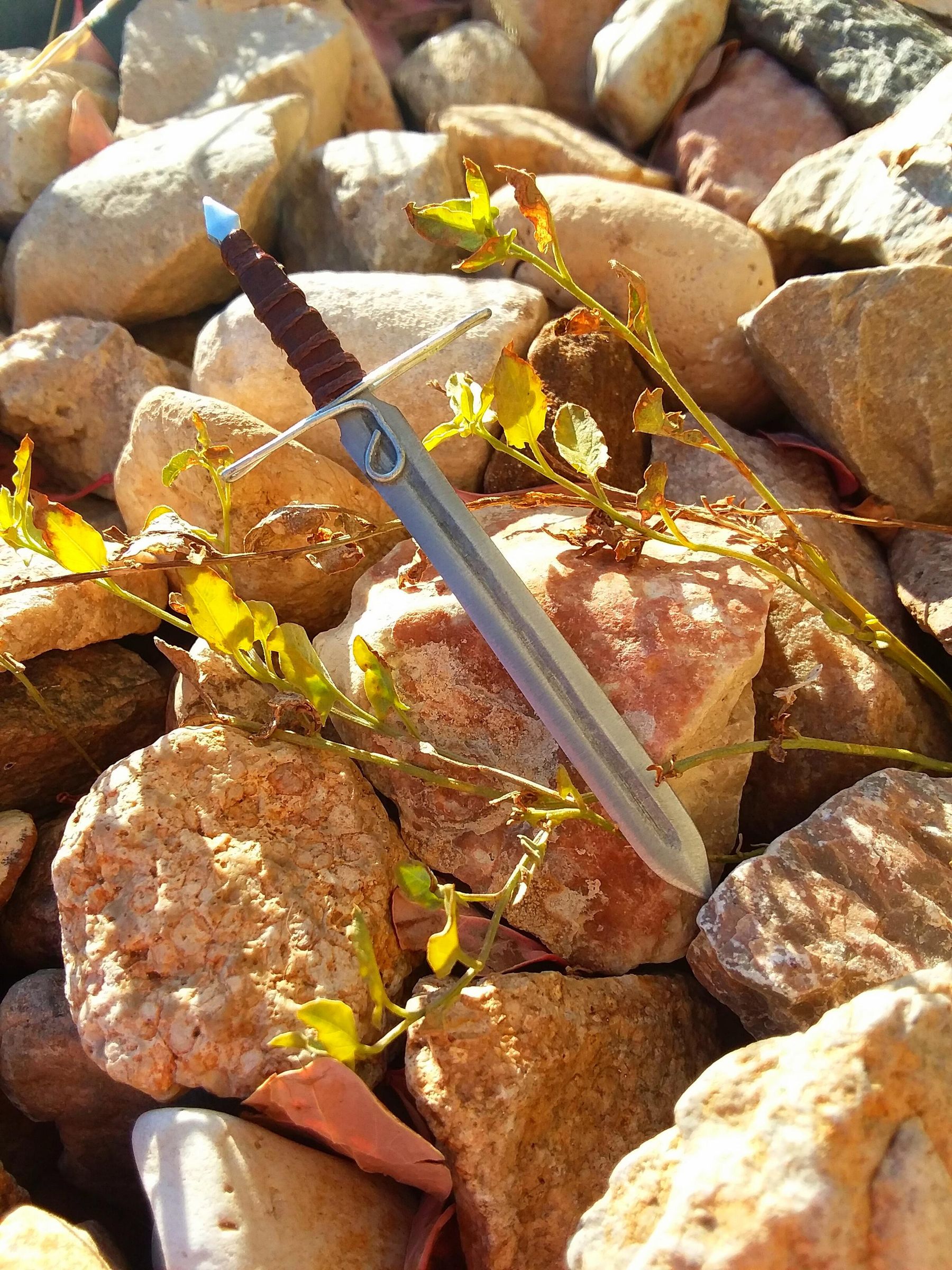 Mini Sword : 8 Steps (with Pictures) - Instructables