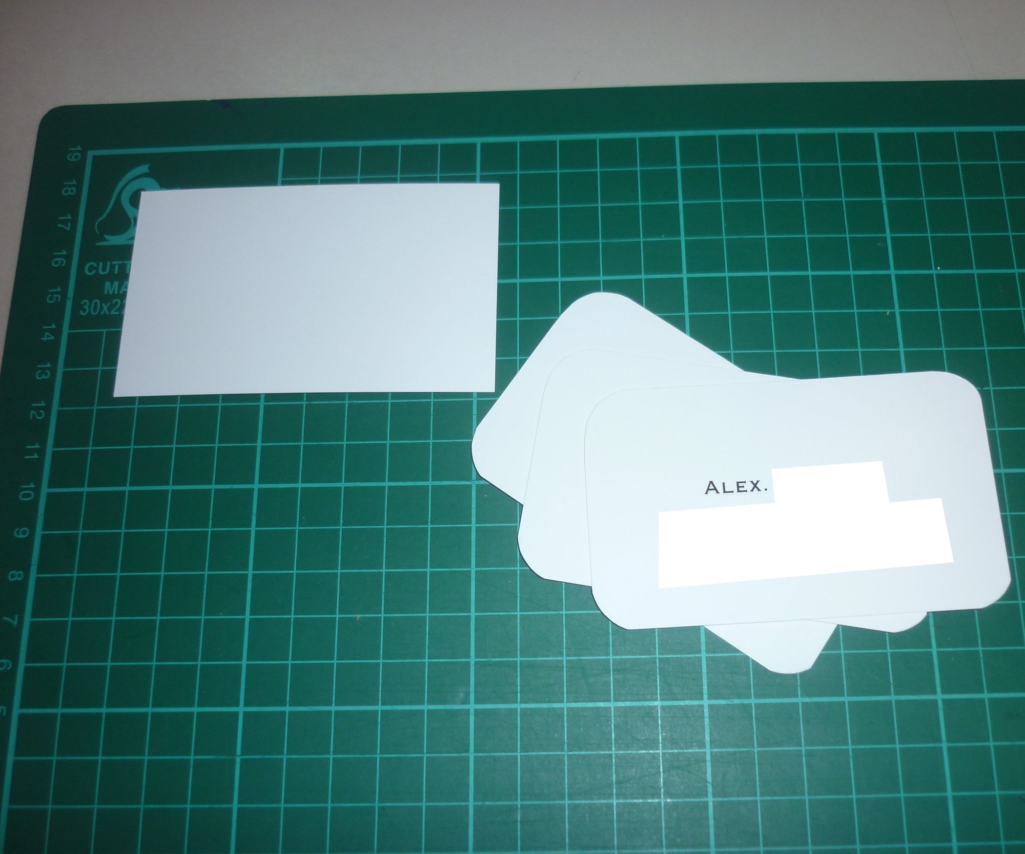 Shape Your Business Cards : 4 Steps - Instructables