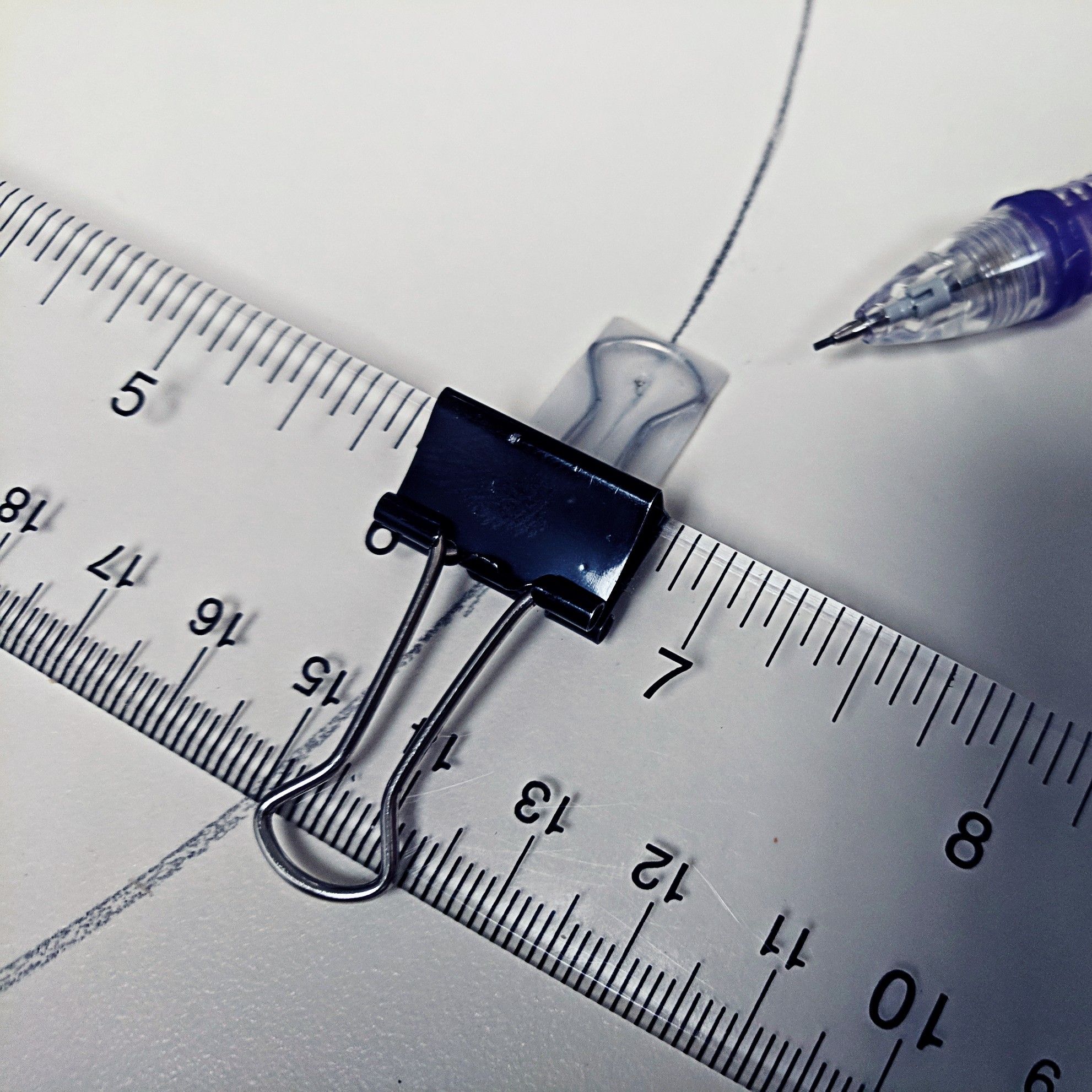 An Accurate Drafting Compass From Office Supplies : 4 Steps (with ...