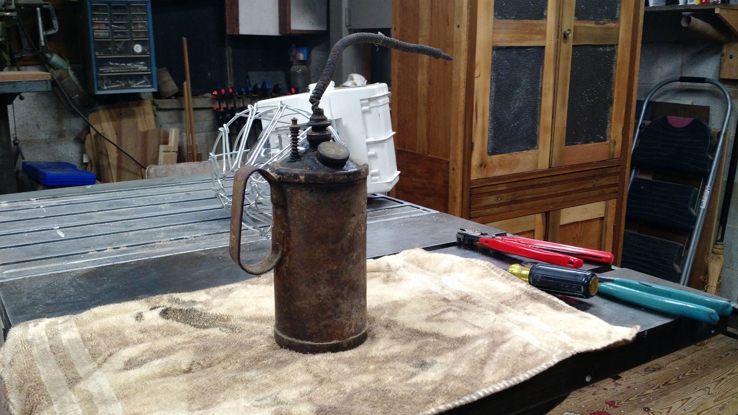 Oil Can Desk Lamp : 7 Steps (with Pictures) - Instructables