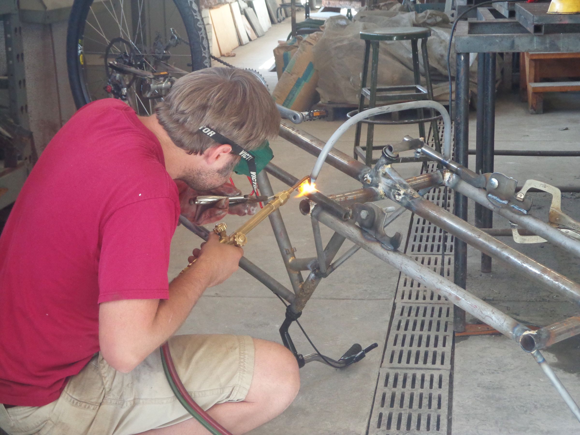 2 Wheeled Cargo Bike From Old Mountain Bike Frame : 8 Steps - Instructables