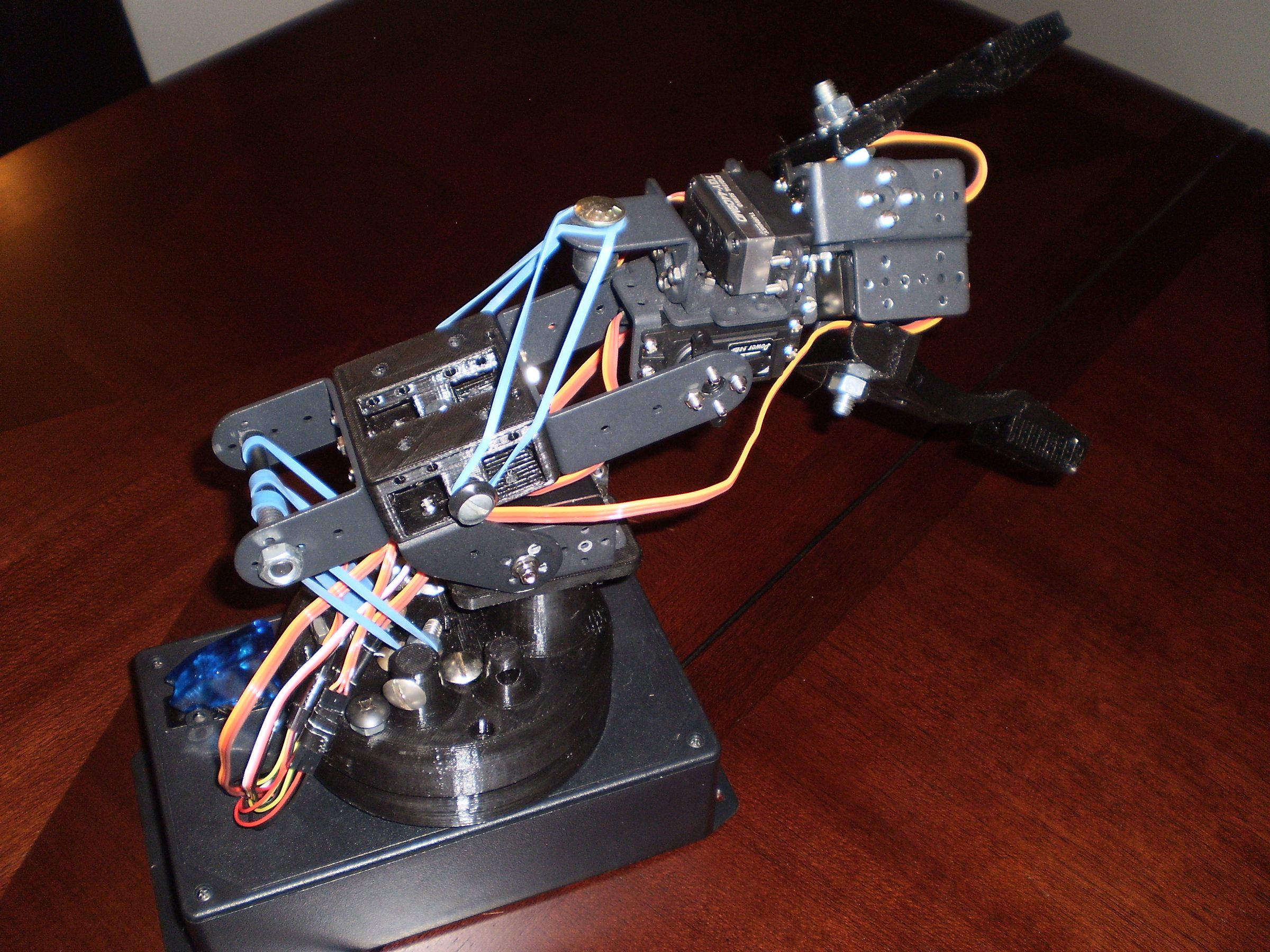 Xbox 360 ROBOTIC ARM [ ARDUINO ] : AXIOM ARM : 4 Steps - Instructables